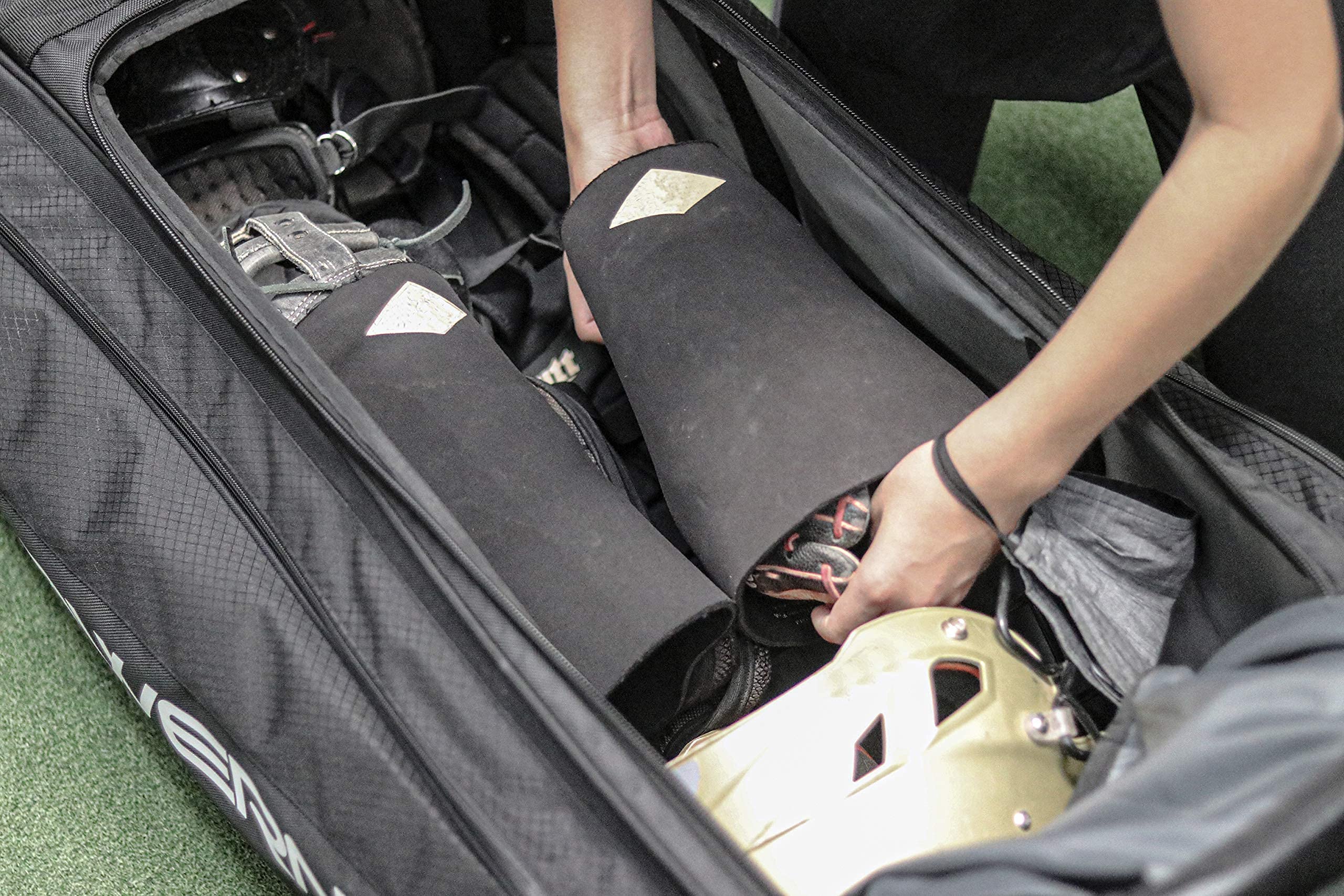 Snapklik.com : Optimus Catchers Bag, Rolling Equipment Bag Holds All ...