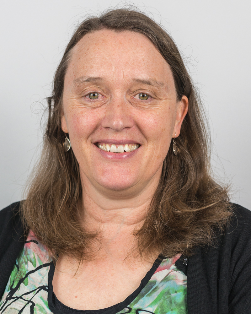 Amazon.in: Carol Head: books, biography, latest update