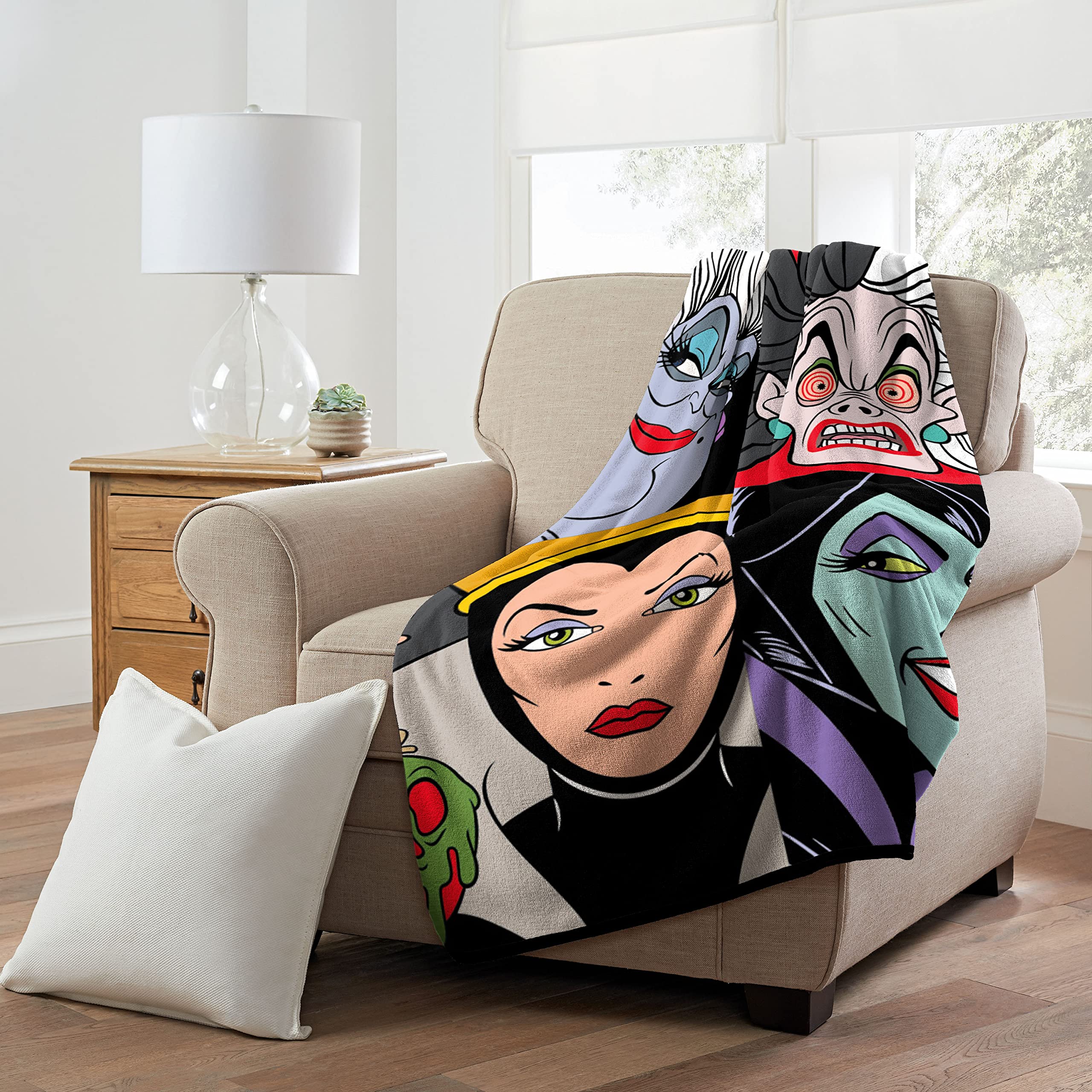 Snapklik.com : Northwest Disney Villains Micro Raschel Throw Blanket