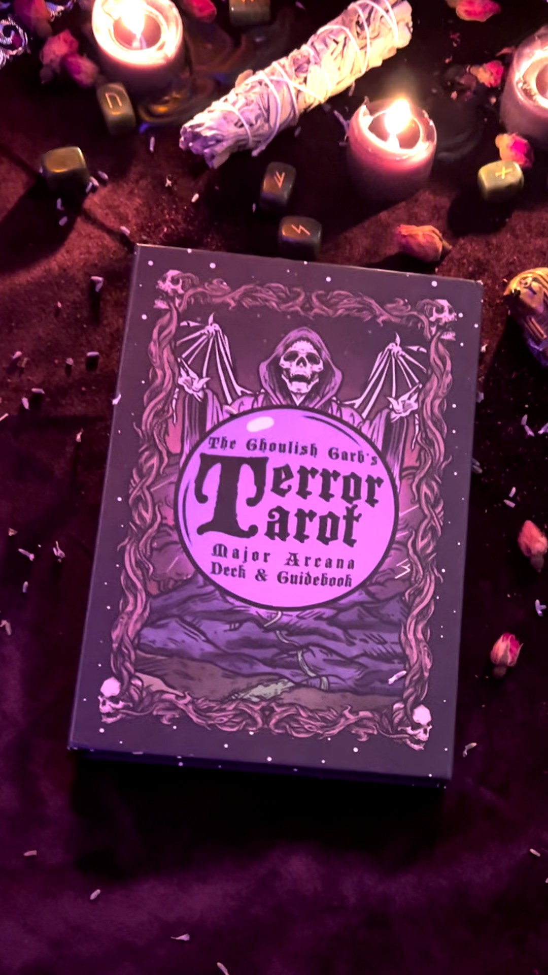Watch The Ghoulish Garb's Terror Tarot Major Arcana Deck on Amazon Live