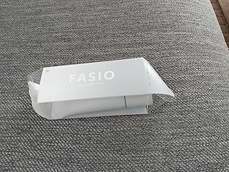 Amazon.co.jp: FASIO (ファシオ) エアリーステイ BB ティント UV 02 ライトベージュ 30g ウォータープルーフ 皮脂プルーフ SPF50+/PA++++ 日やけ ...