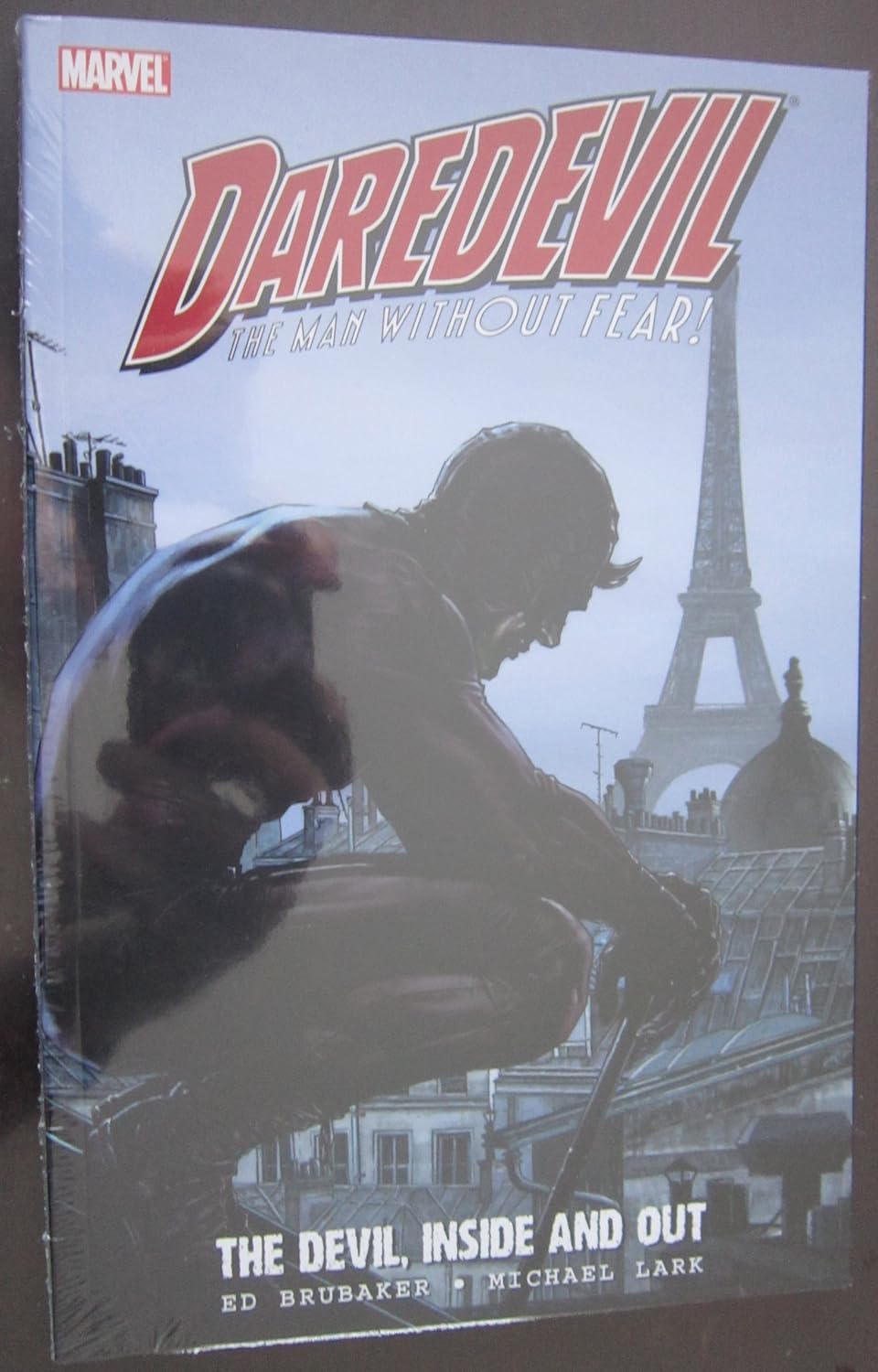 Amazon.com: Daredevil: The Devil, Inside and Out, Vol. 2: 9780785122418 ...