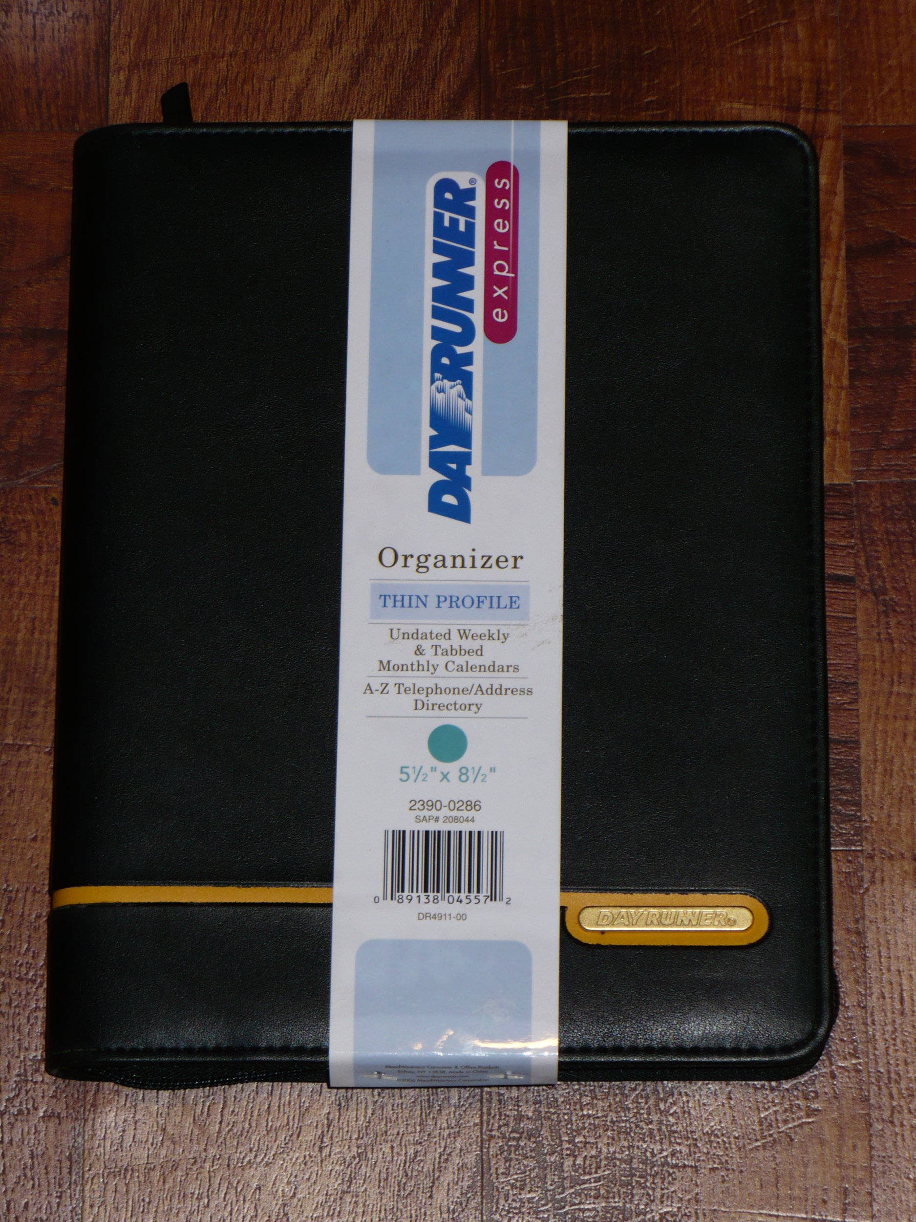 Buy DayRunner Express Thin Profile Organizer with Undated Weekly ...
