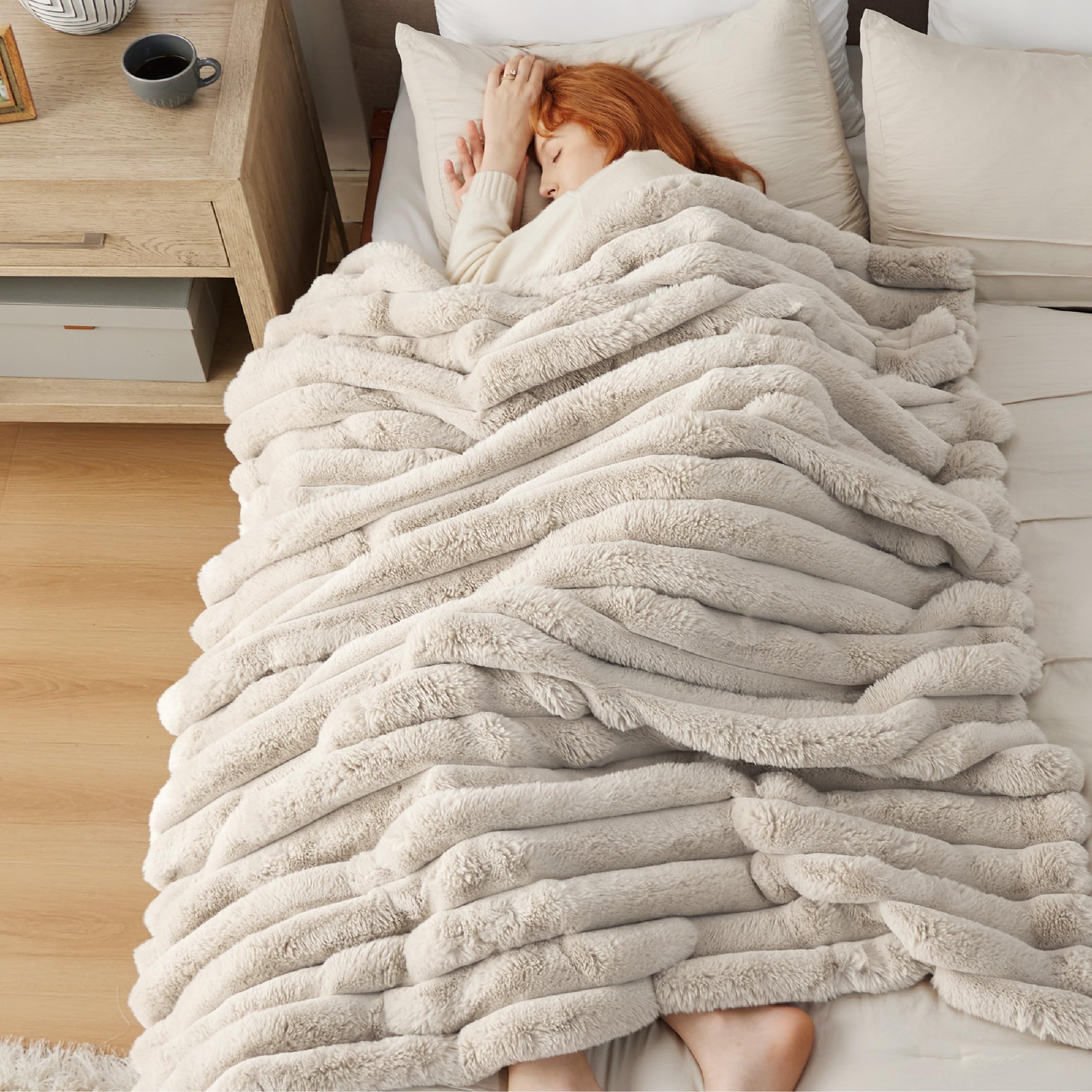 Amazon.com: Bedsure Faux Fur Throw Blanket, Grey Brown Thick and Warm ...