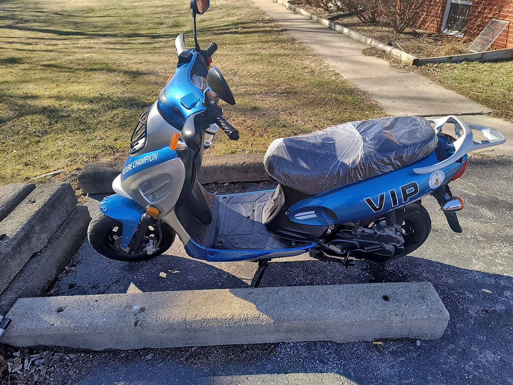 Amazon.com: VIP Future Champion Seat Scooter-1417 : Automotive