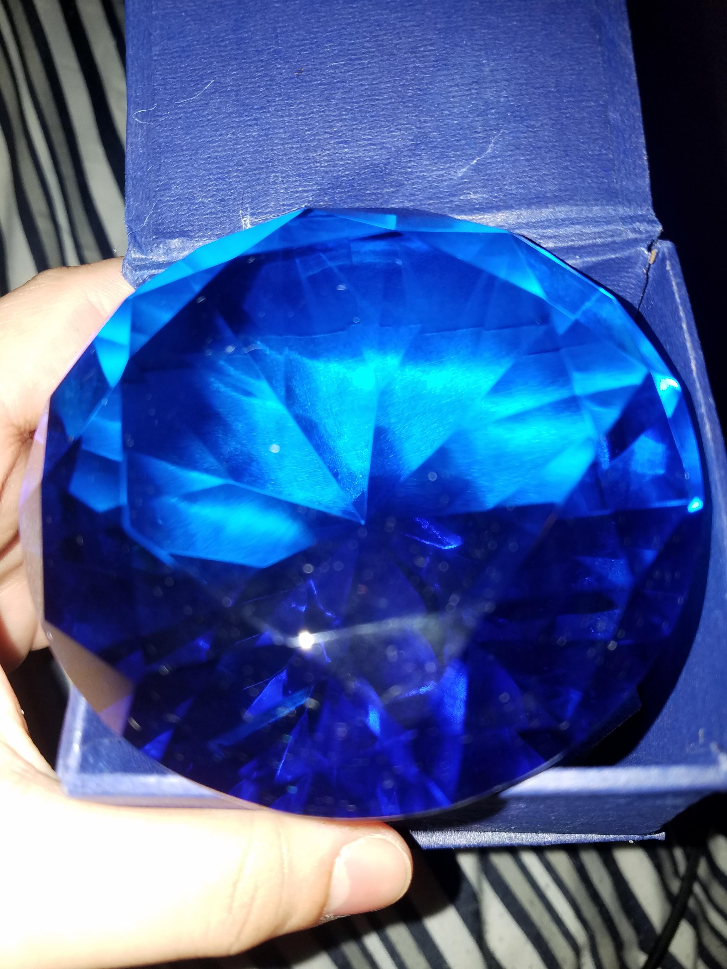 Amazon.com: 1 X GREEN GLASS DIAMOND SHAPED PAPERWEIGHT 3.15 INCHES (80 ...