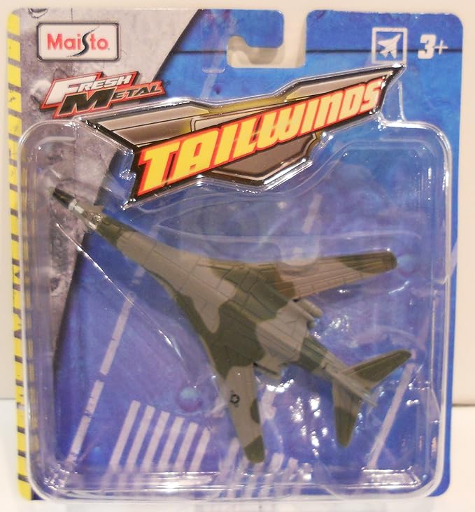 Amazon.com: Tailwinds B-1B Lancer (1:87 Scale) Die-Cast Airplane : Toys ...