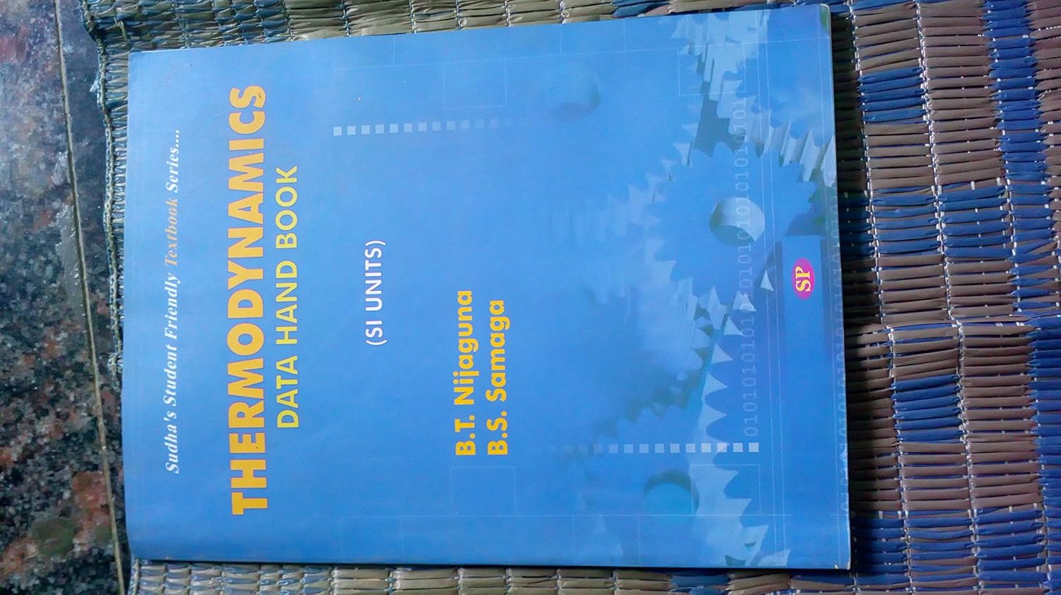 Thermodynamics Data Handbook for vtu : Amazon.in: Books