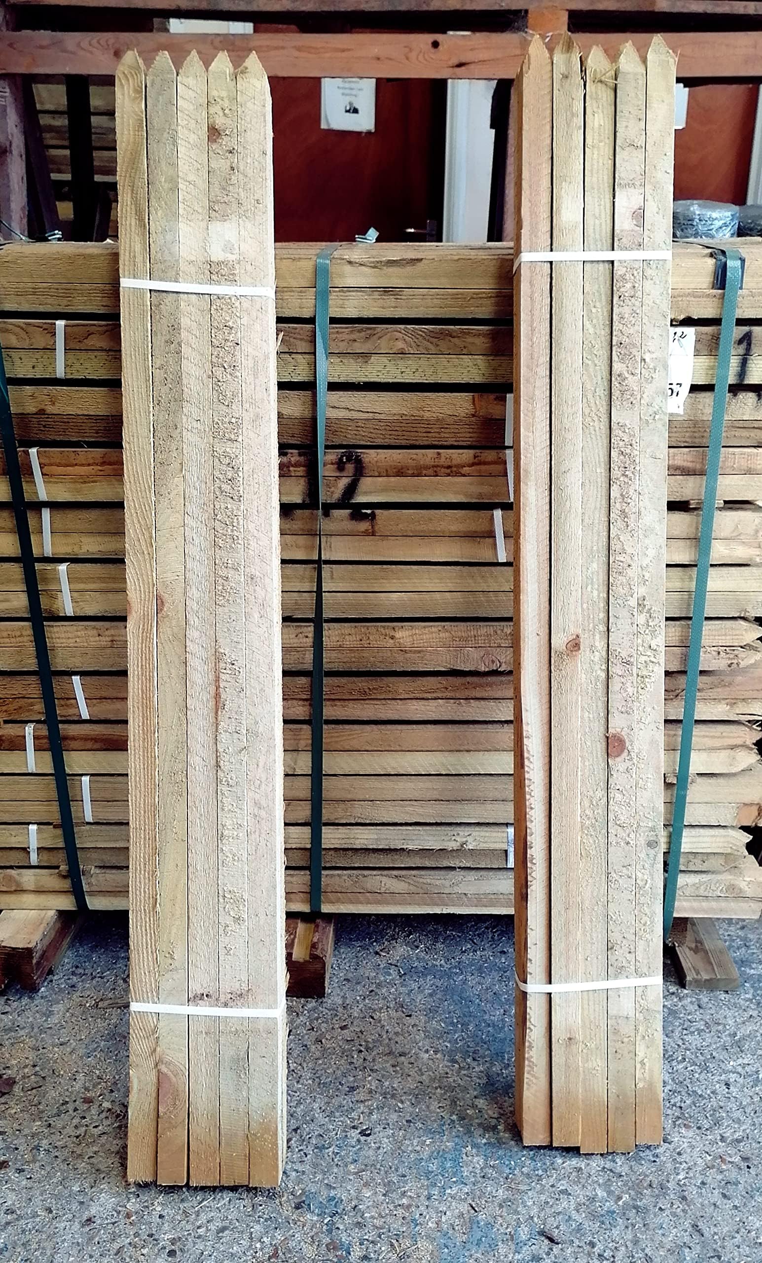 Gardman Fencing Stake 1.5m, Black : Amazon.co.uk: Garden