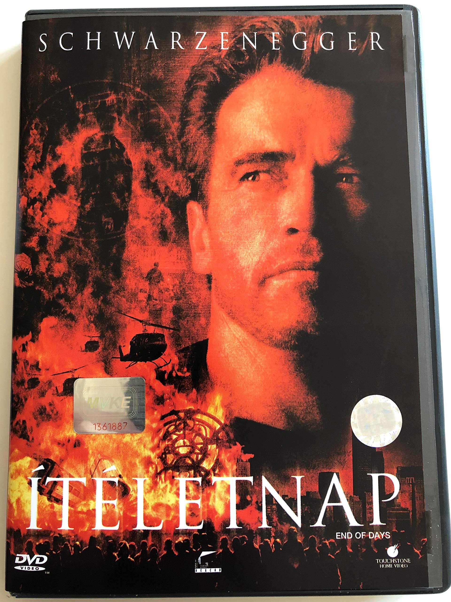 Amazon.com: End of Days / Ítéletnap : Arnold Schwarzenegger, Gabriel ...