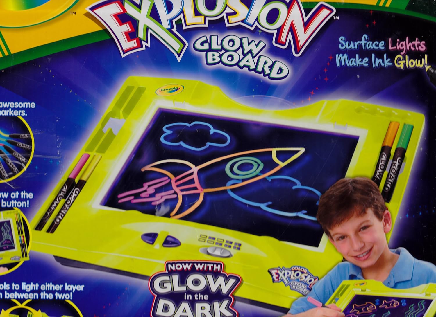 Amazon.com: Crayola Color Explosion Glow Board with Glow in the Dark ...