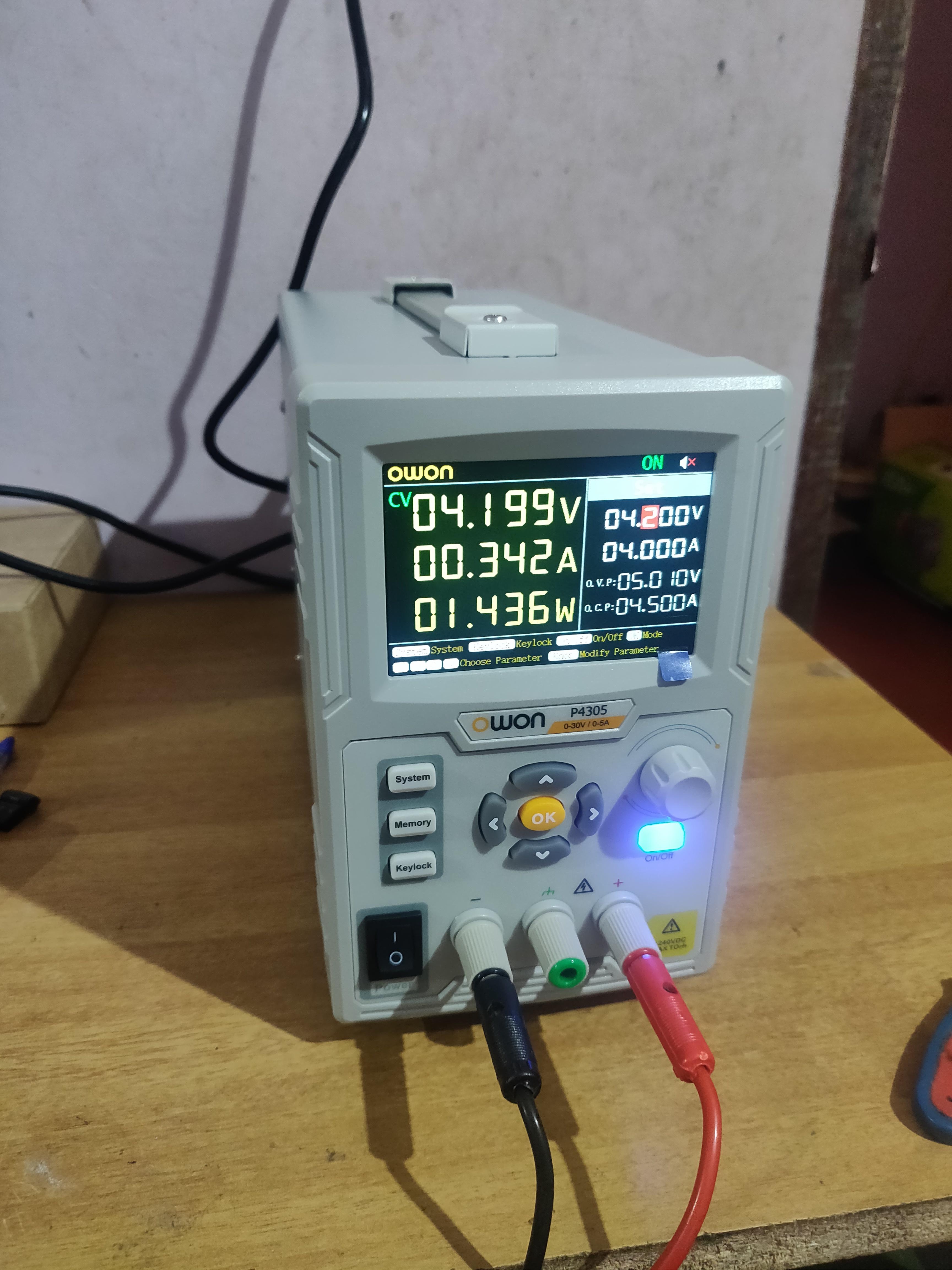 Skyking MetroQ Owon Linear Programmable 0-30 V, 5 Amps DC Power Supply ...