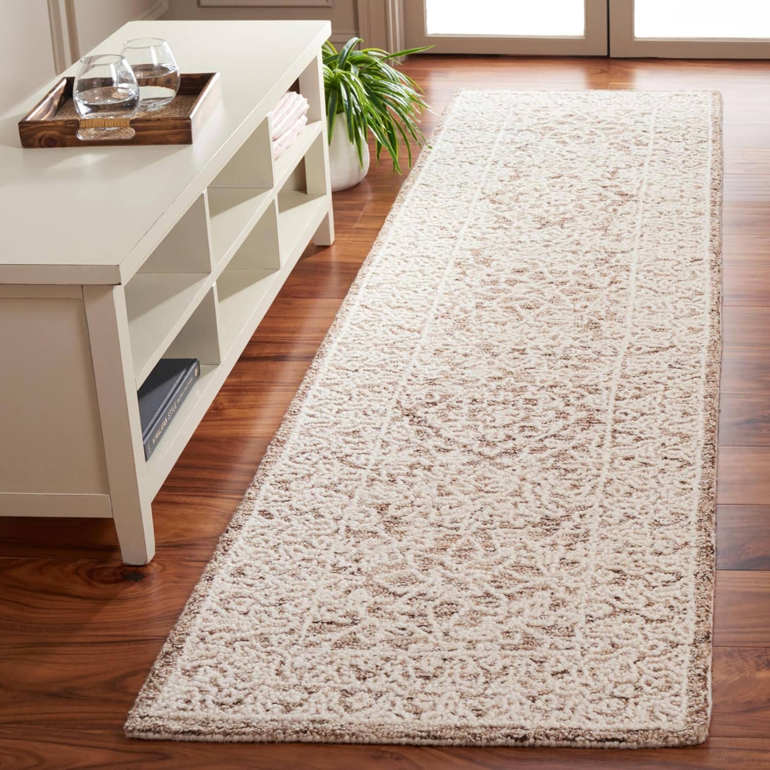 Amazon.com: SAFAVIEH Ebony Collection Runner Rug - 2'3" x 9', Brown ...