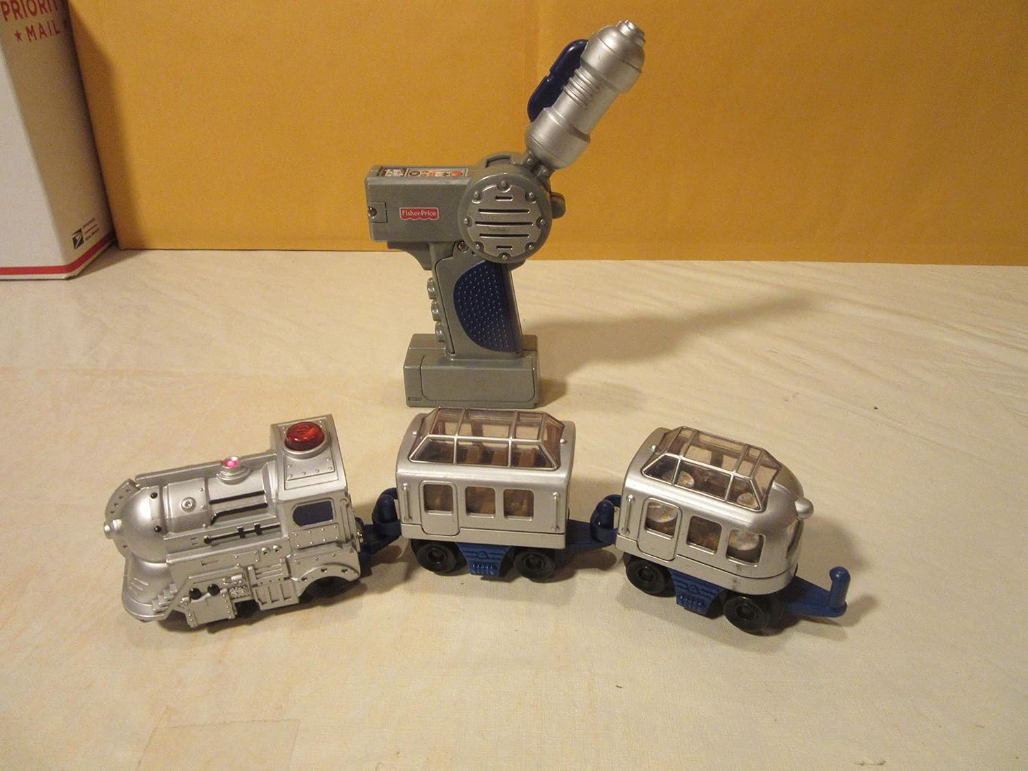 Amazon.com: Geotrax Rail & Road System Highland Scenic Lines : Toys & Games