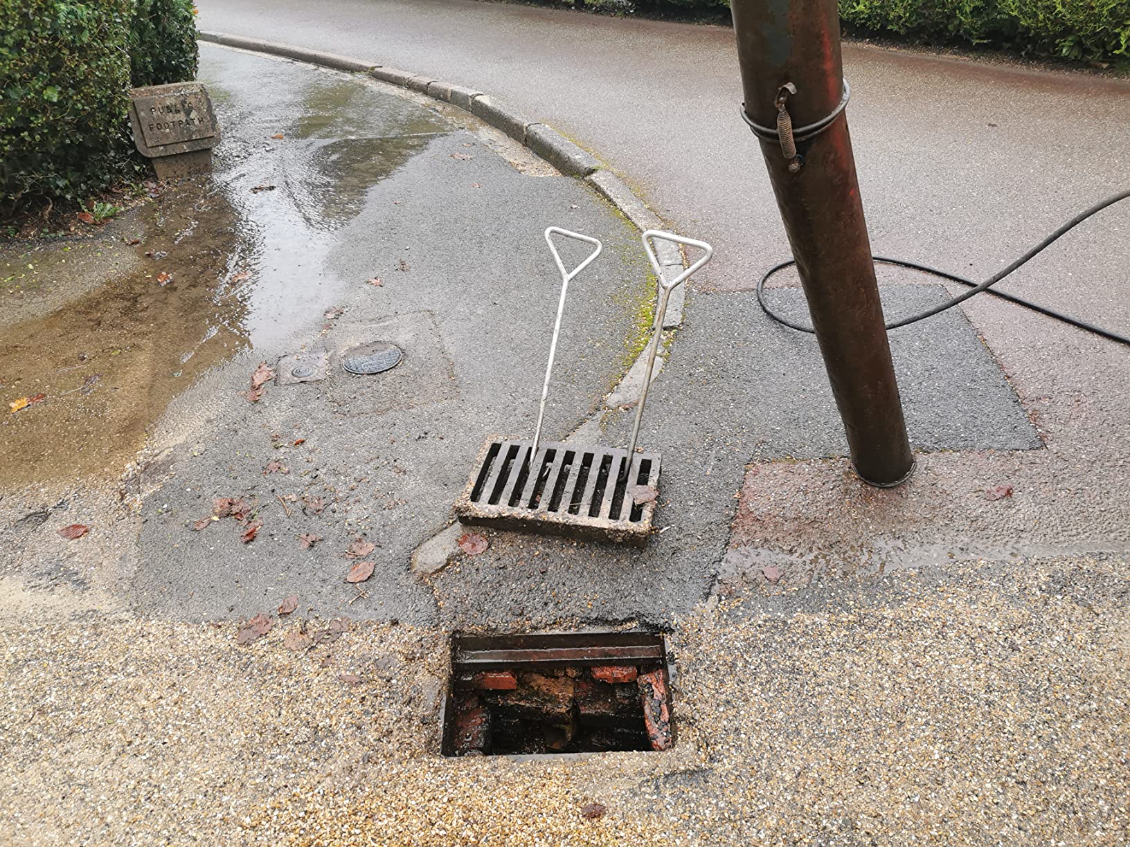 Silverline Gulley & Roadside Drain Cover Key 700mm (494988) : Amazon.co ...