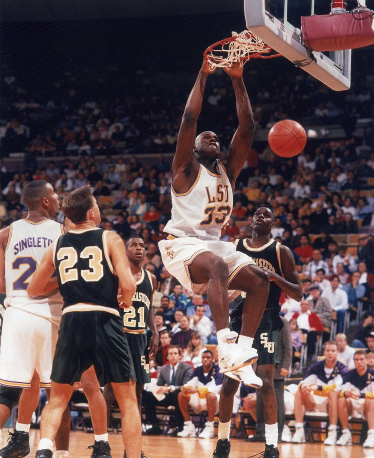 Amazon.com: SHAQUILLE O'NEIL LSU TIGERS 8X10 SPORTS ACTION PHOTO (L ...