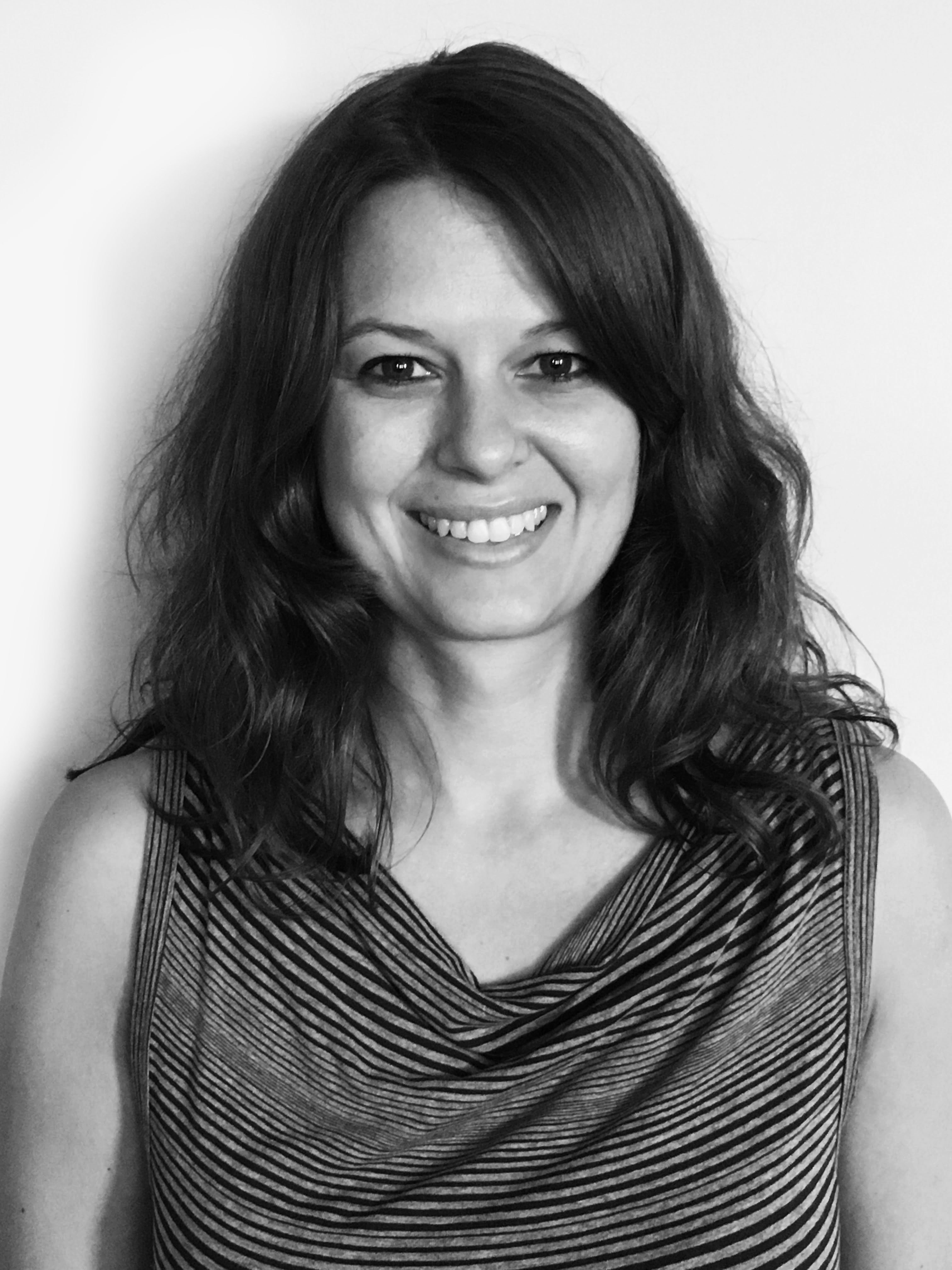 Amazon.com: Julia Thiel: books, biography, latest update