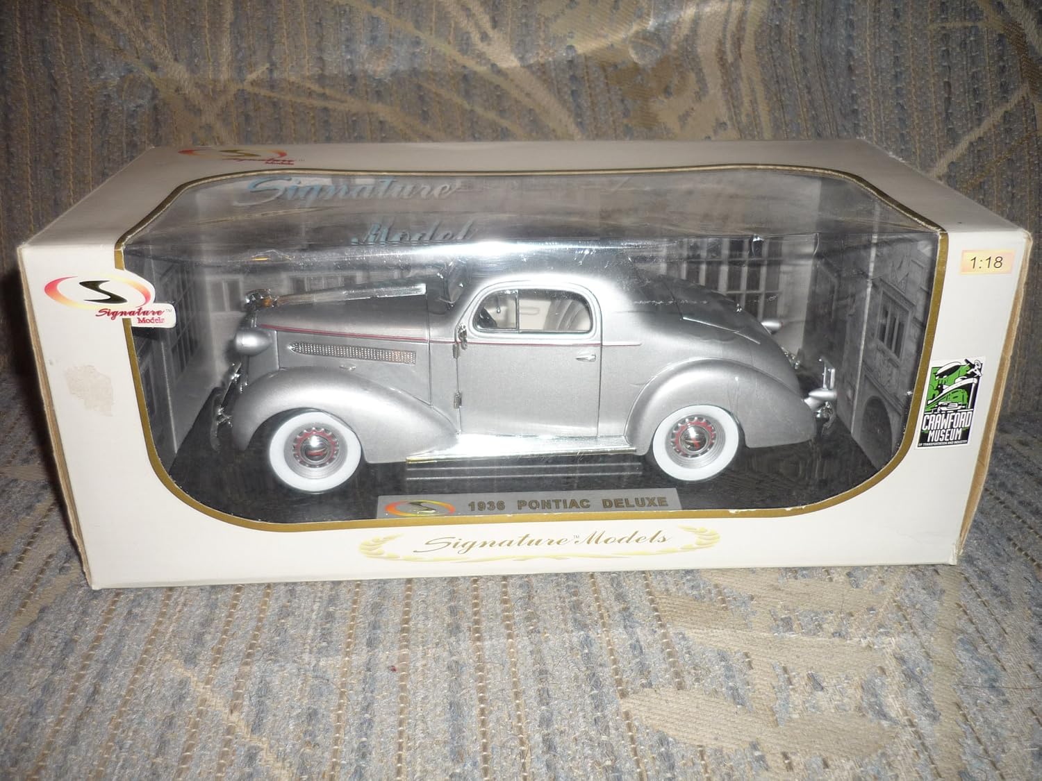 Amazon.com: #18106 Signature Models 1936 Pontiac Deluxe,Silver 1/18 ...
