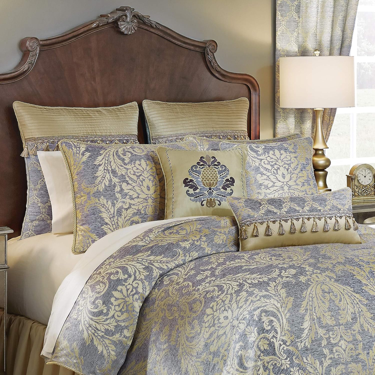 Amazon.com: Croscill Nadia Queen Comforter, Light Grey : Home & Kitchen