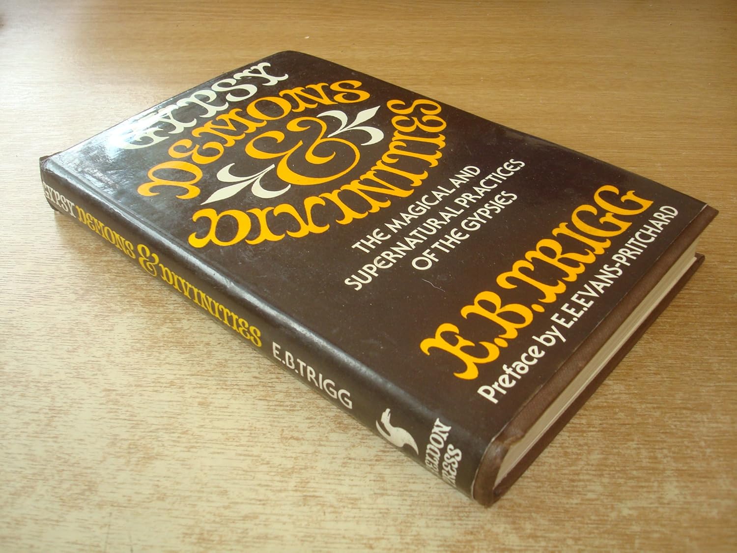 Gypsy Demons and Divinities: Trigg, Elwood Bellen: 9780859690669 ...