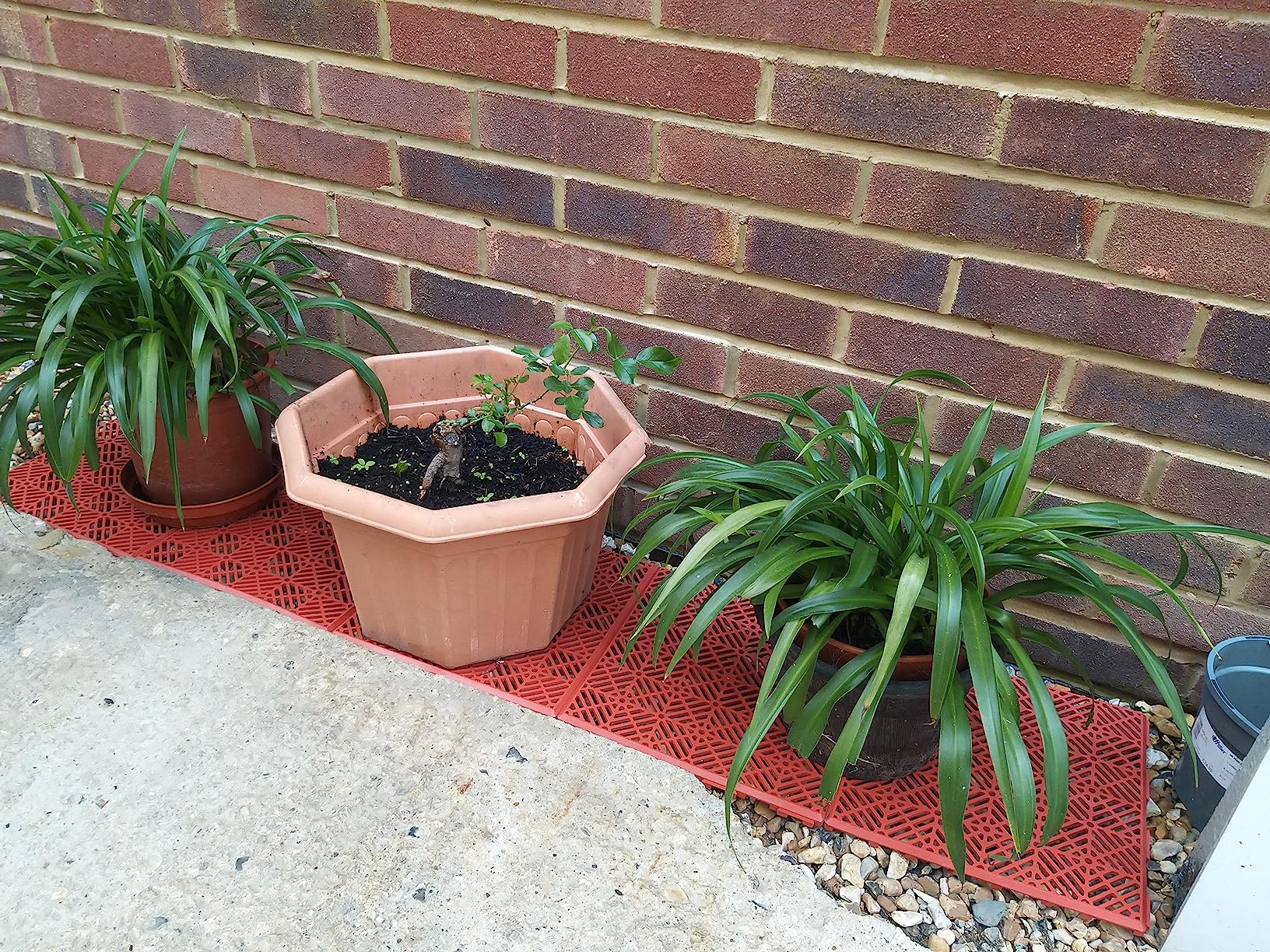 B&H Interlocking Terracotta Plastic Garden Path Floor Tiles Lawn Paving ...