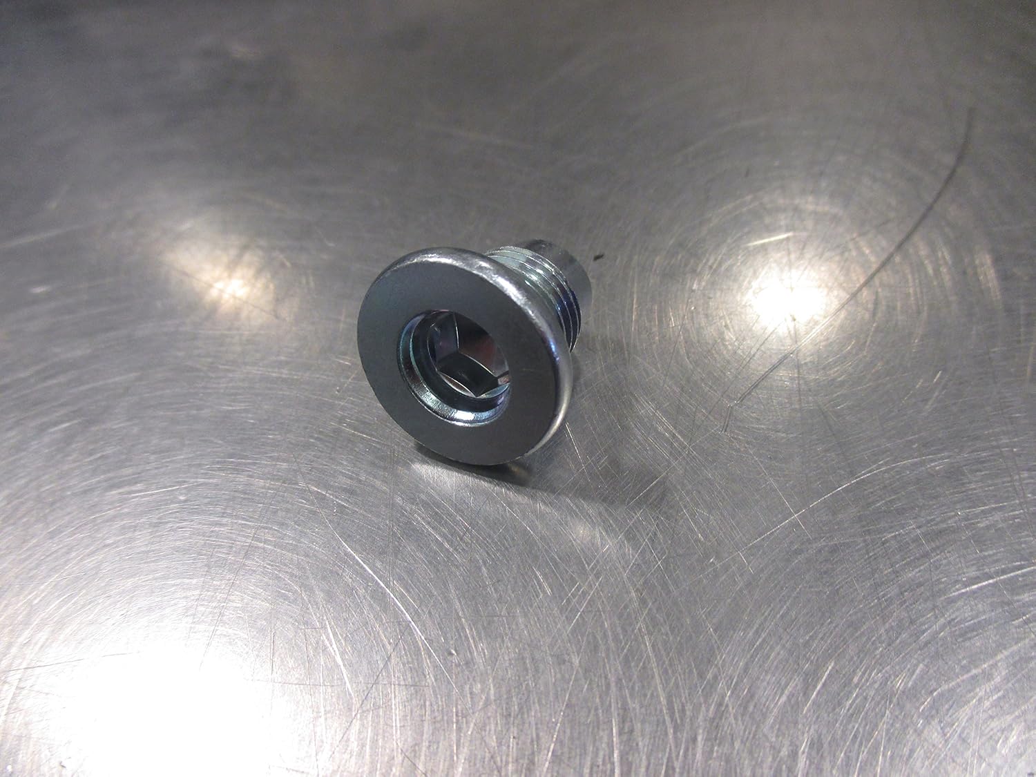 Mazda FS50-21-249, Engine Oil Drain Plug : Amazon.in: Car & Motorbike