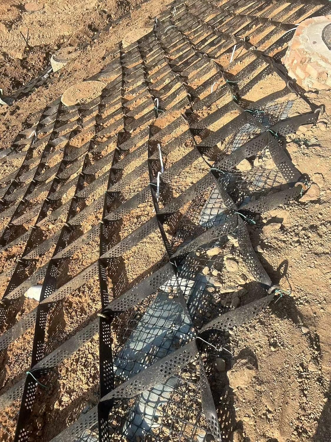 Amazon.com: Geogrid Universal, Soil Stabilization Grid 3' 6 9 12 18 24 ...