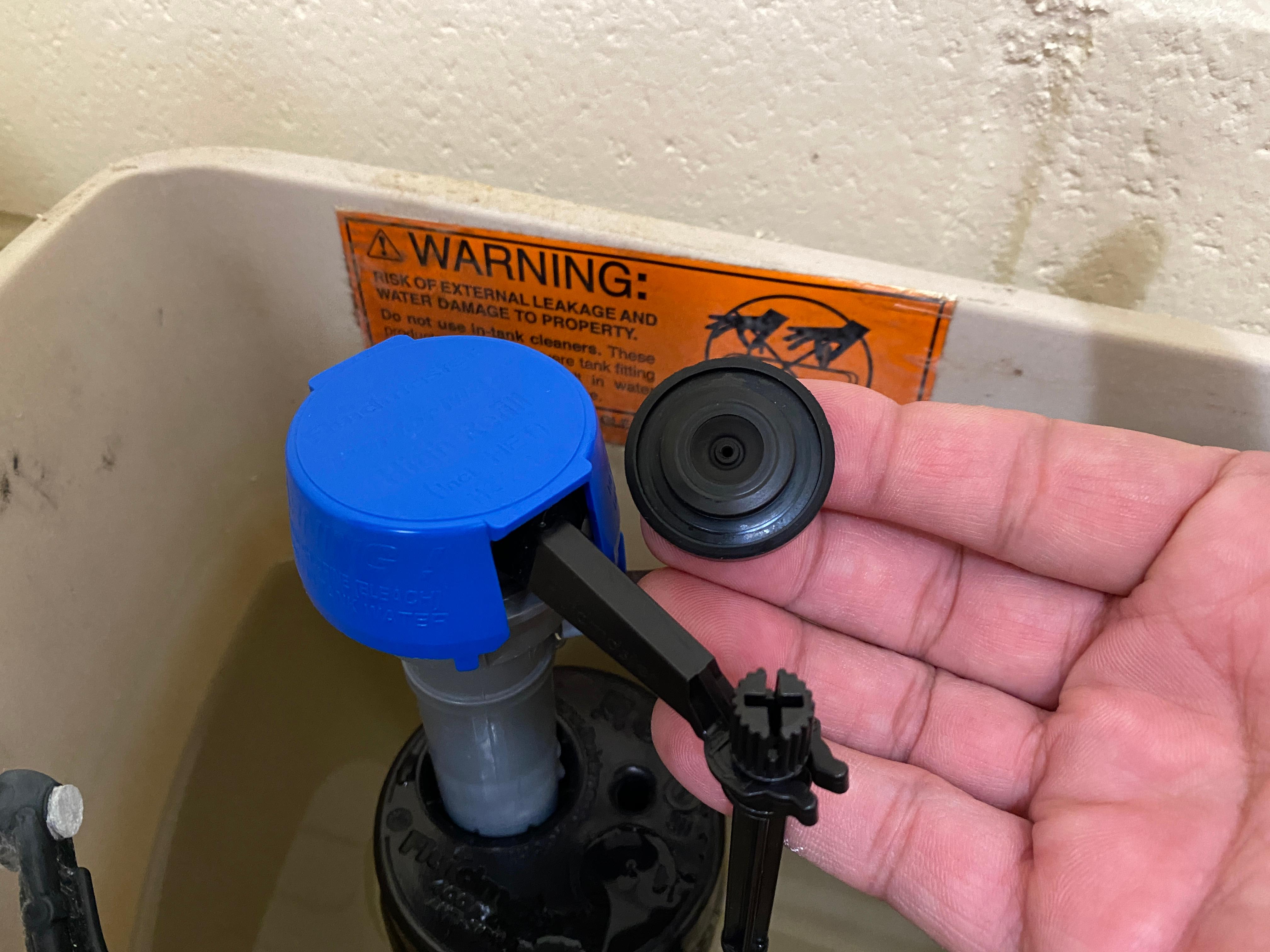 Watch How to Replace the Fluidmaster 242 Valve Seal on Amazon Live