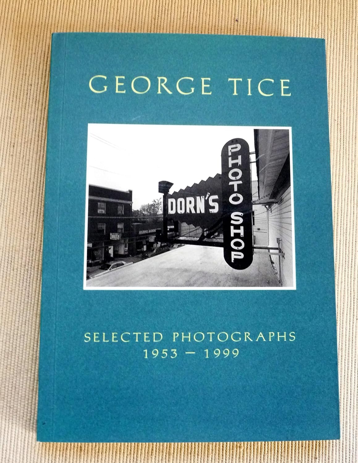 Amazon | George Tice: Selected Photographs, 1953-1999 (Pocket Paragon ...