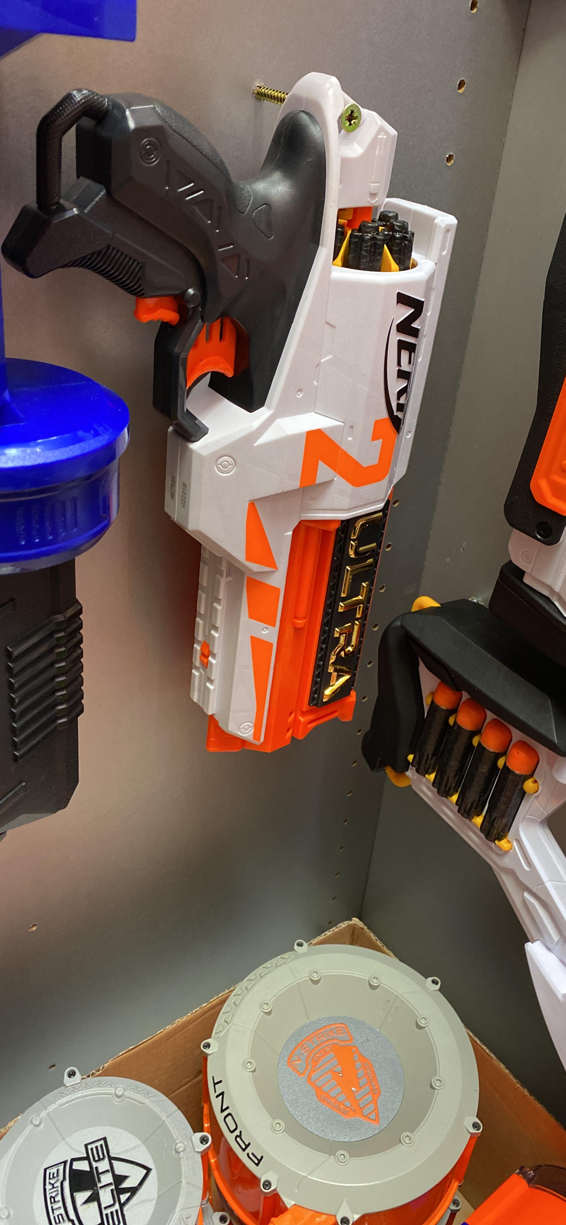 Nerf Ultra Two motorisierter Blaster – schnelles Nachladen von hinten ...