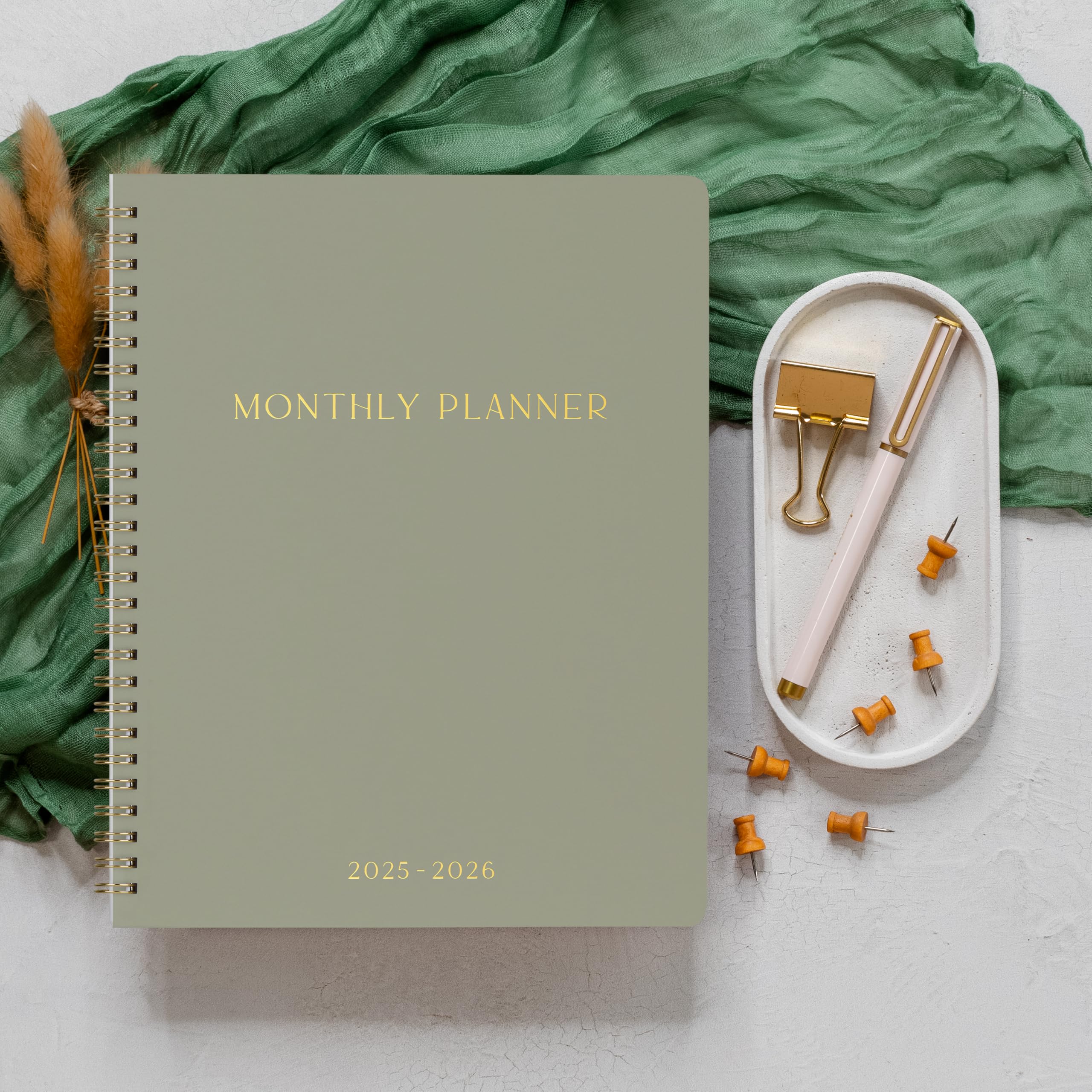 Snapklik.com : Beautiful 2025-2026 Monthly Planner And Calendar Book ...