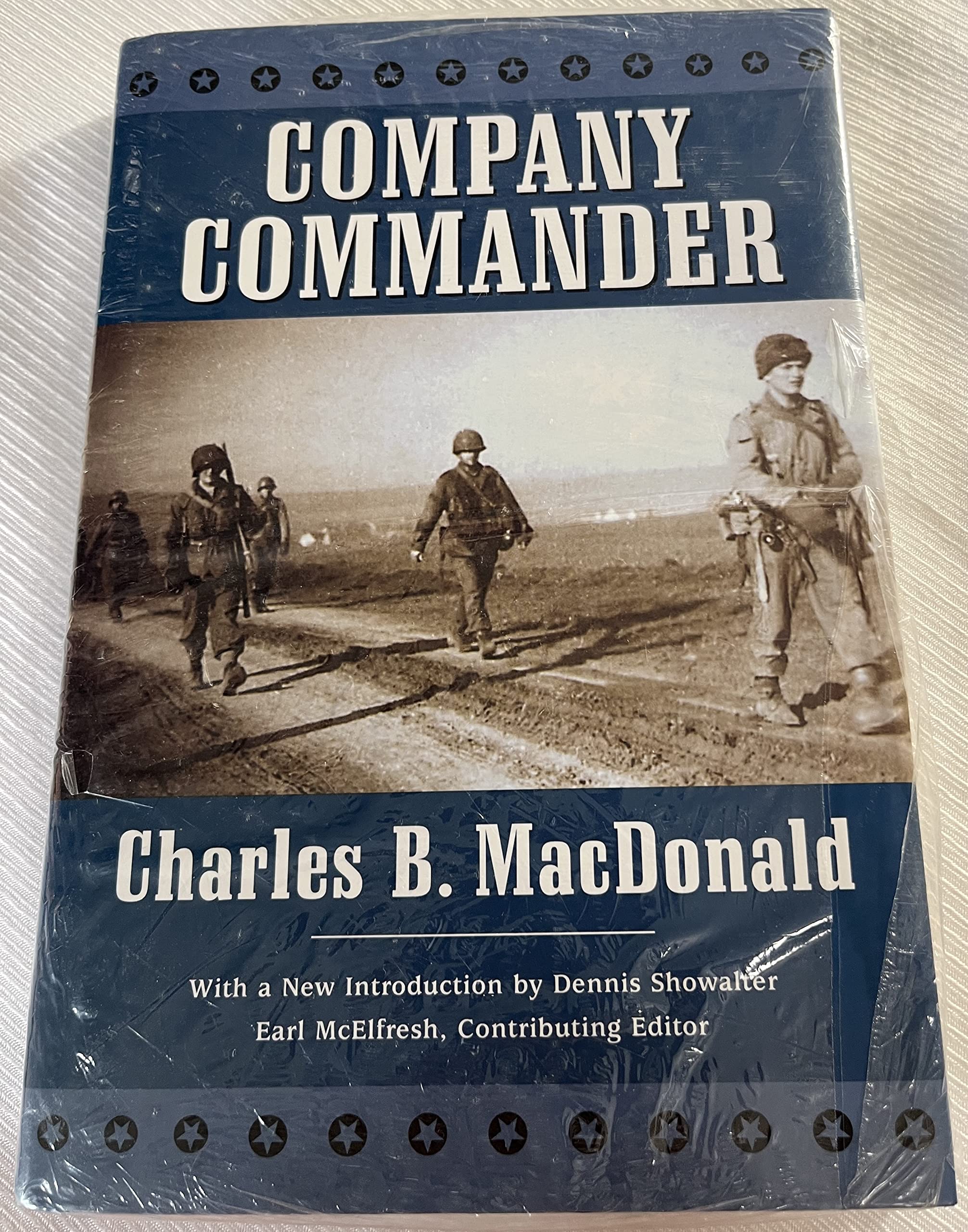 Company Commander: Charles B. MacDonald: 9781582882505: Amazon.com: Books