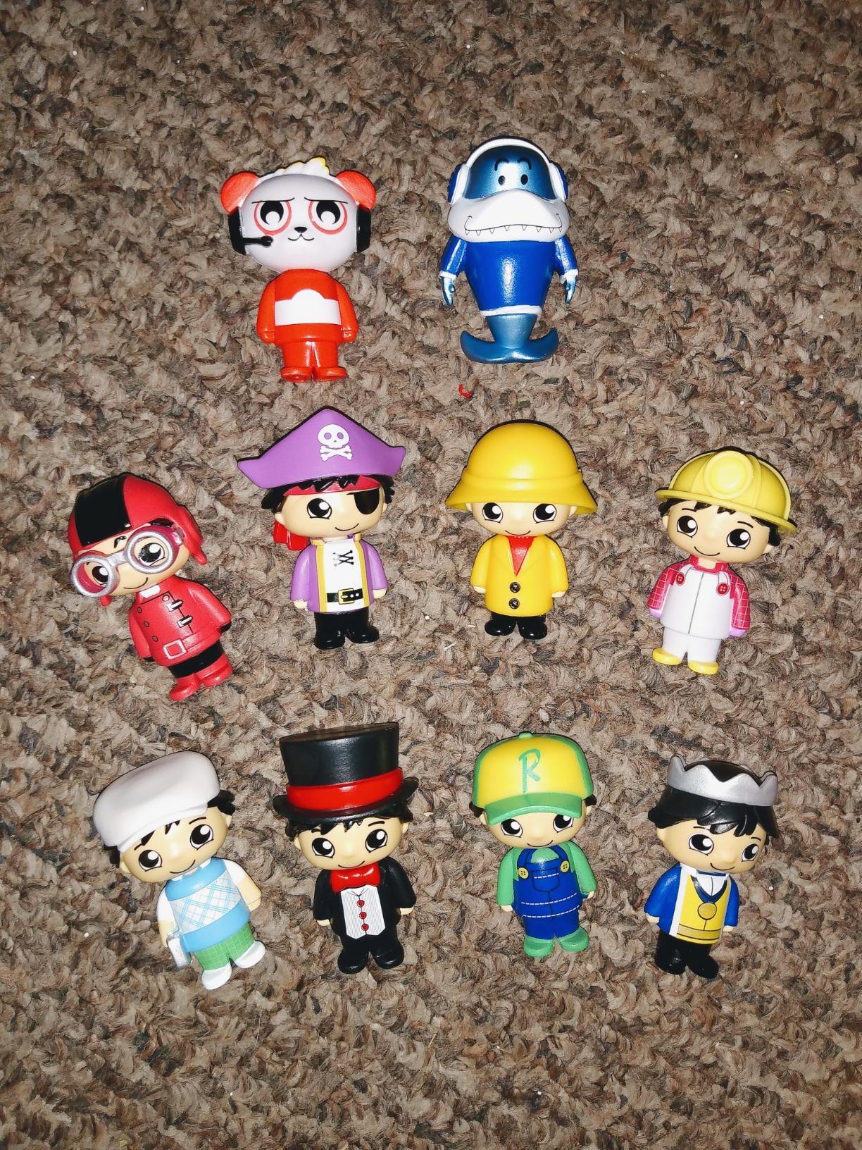 Amazon.com: RYAN'S WORLD Micro Figure 10 Pack, Mystery Toy, Collectible ...