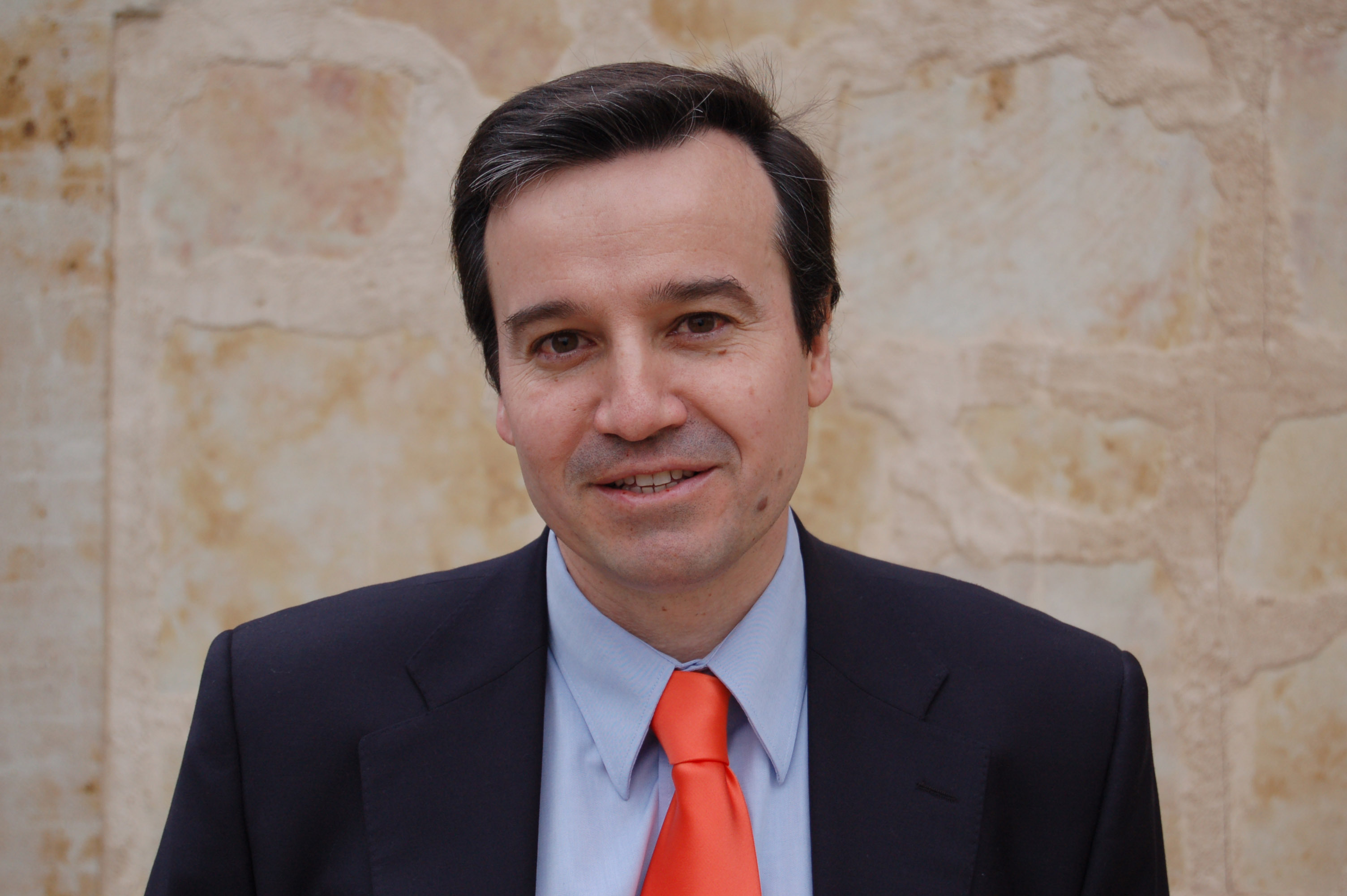 Amazon.com: José Ramón Alonso: books, biography, latest update