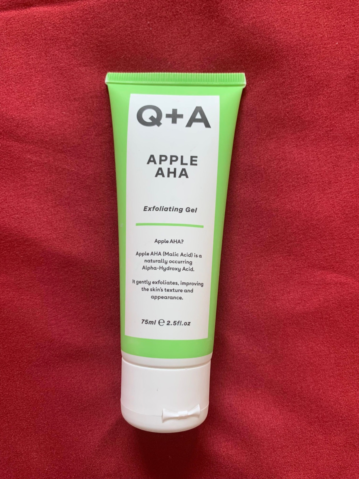 Q+A Apple AHA Exfoliating Gel, naturally occurring Malic and Lactic ...