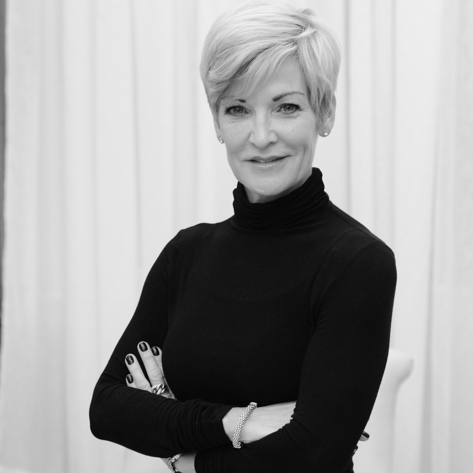 Amazon.in: Laura Dowling Grealish: books, biography, latest update