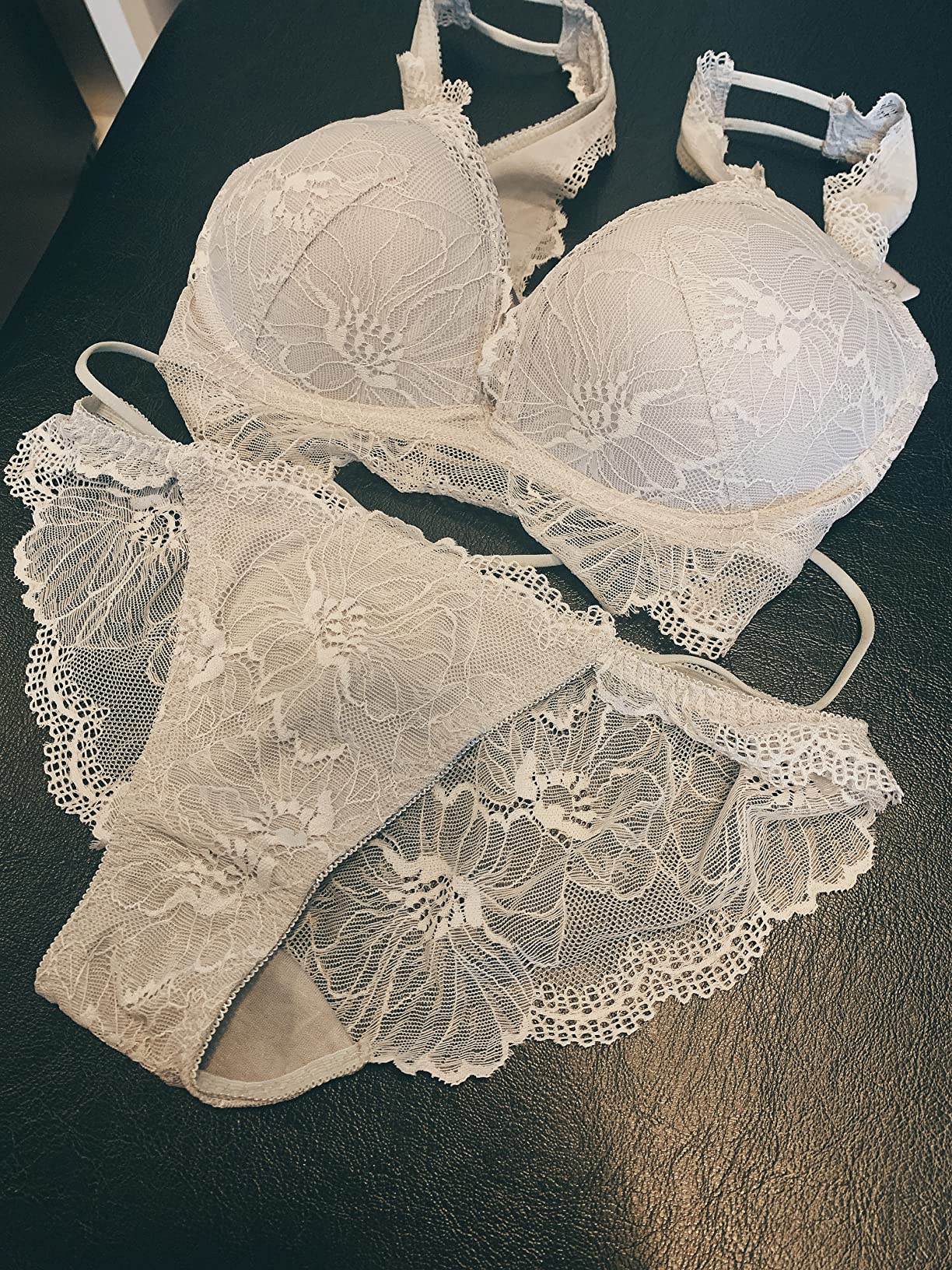 Amazon | [Re： Light Bla] リライトブラ 特許取得 ナイトブラ デイリー 瞬間谷間メイクブラ 「Re:Light Bra」リボンで谷間調整可能 ノンワイヤー 美シルエット ...