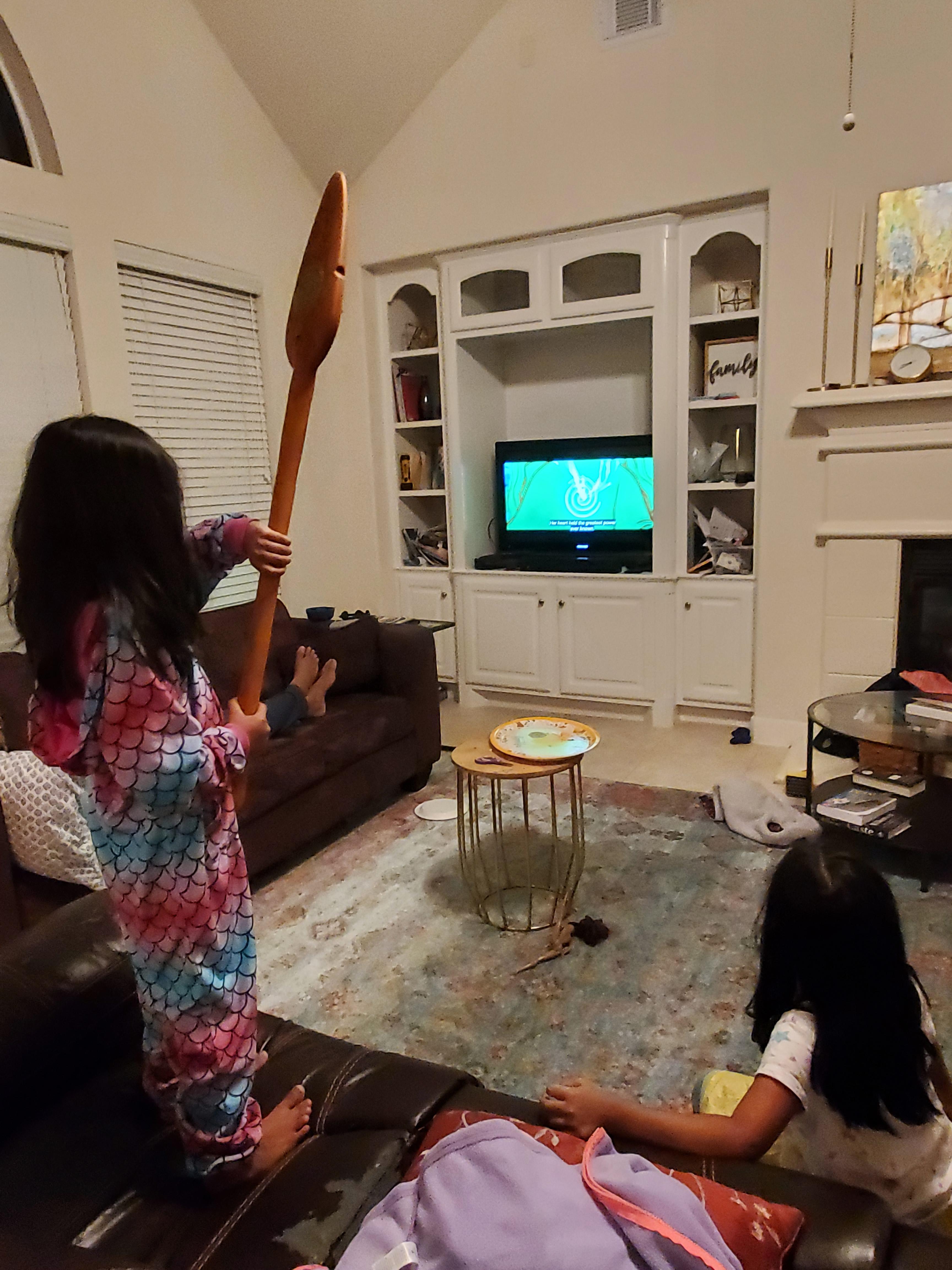 Amazon.com: Disney Moana Magical Oar Motion Activated Lights, Phrases ...