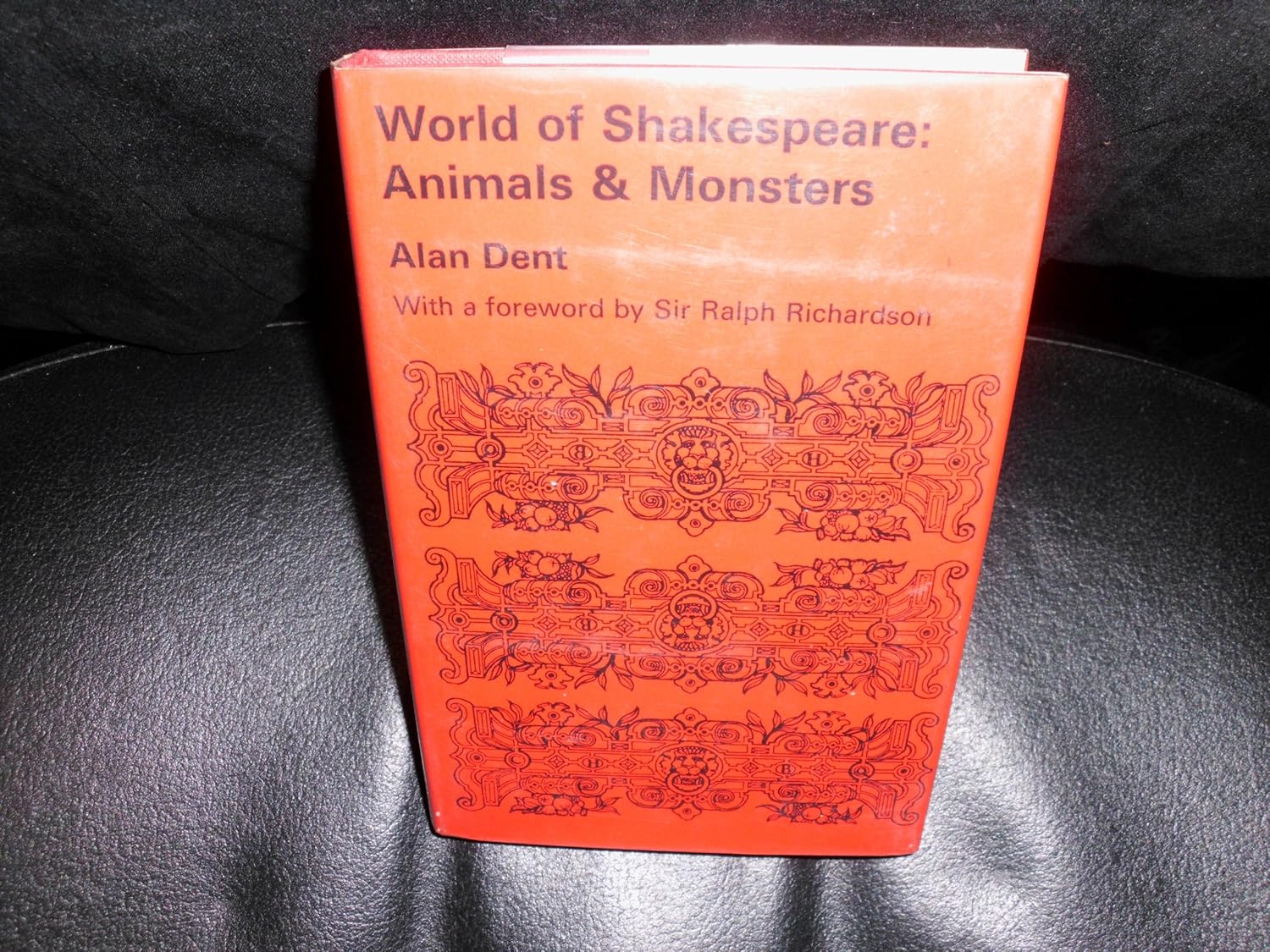 World of Shakespeare: Animals and Monsters.: 001 : Dent, Alan: Amazon ...