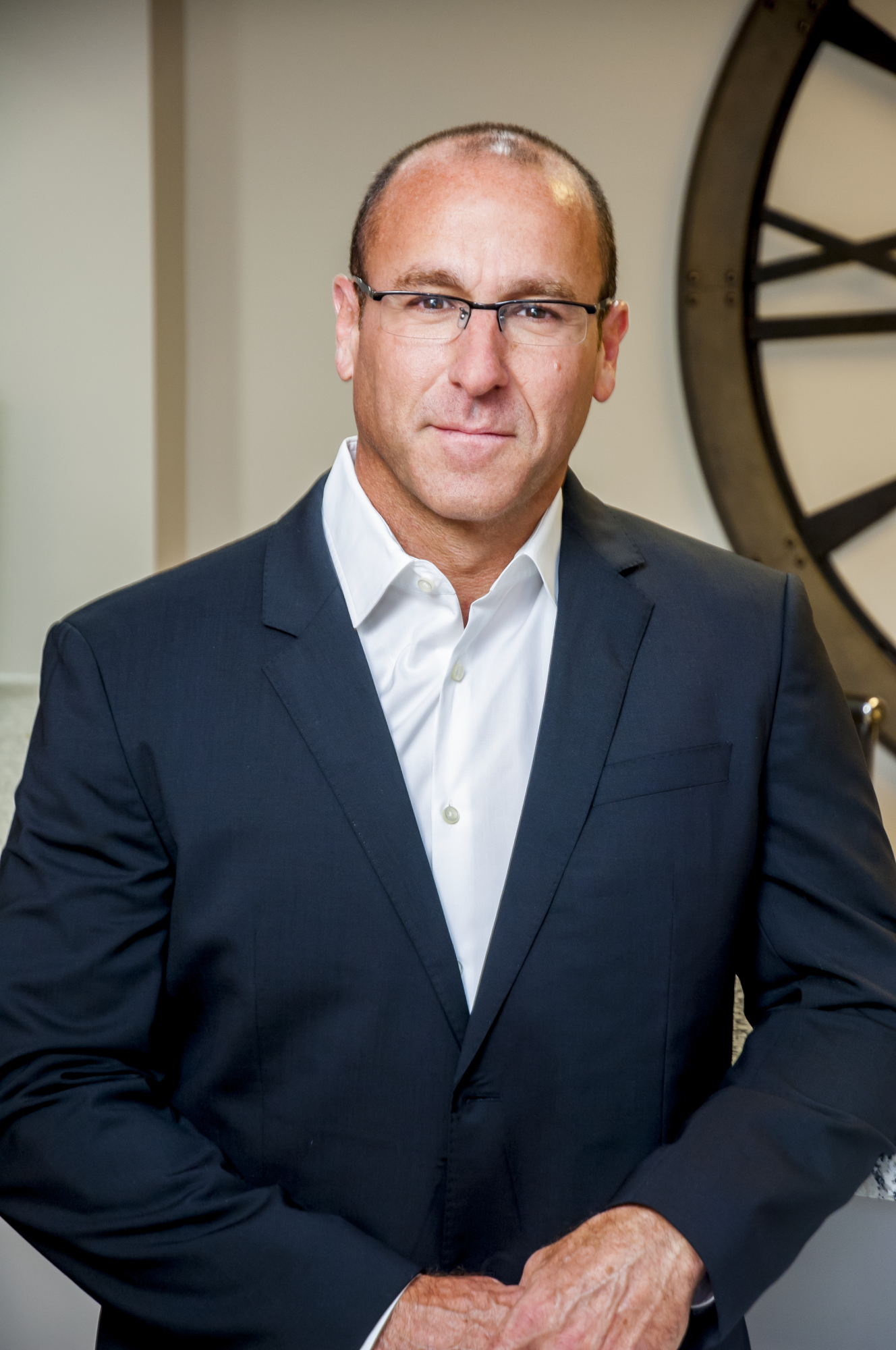 Amazon.com: Dr Brett Osborn: books, biography, latest update