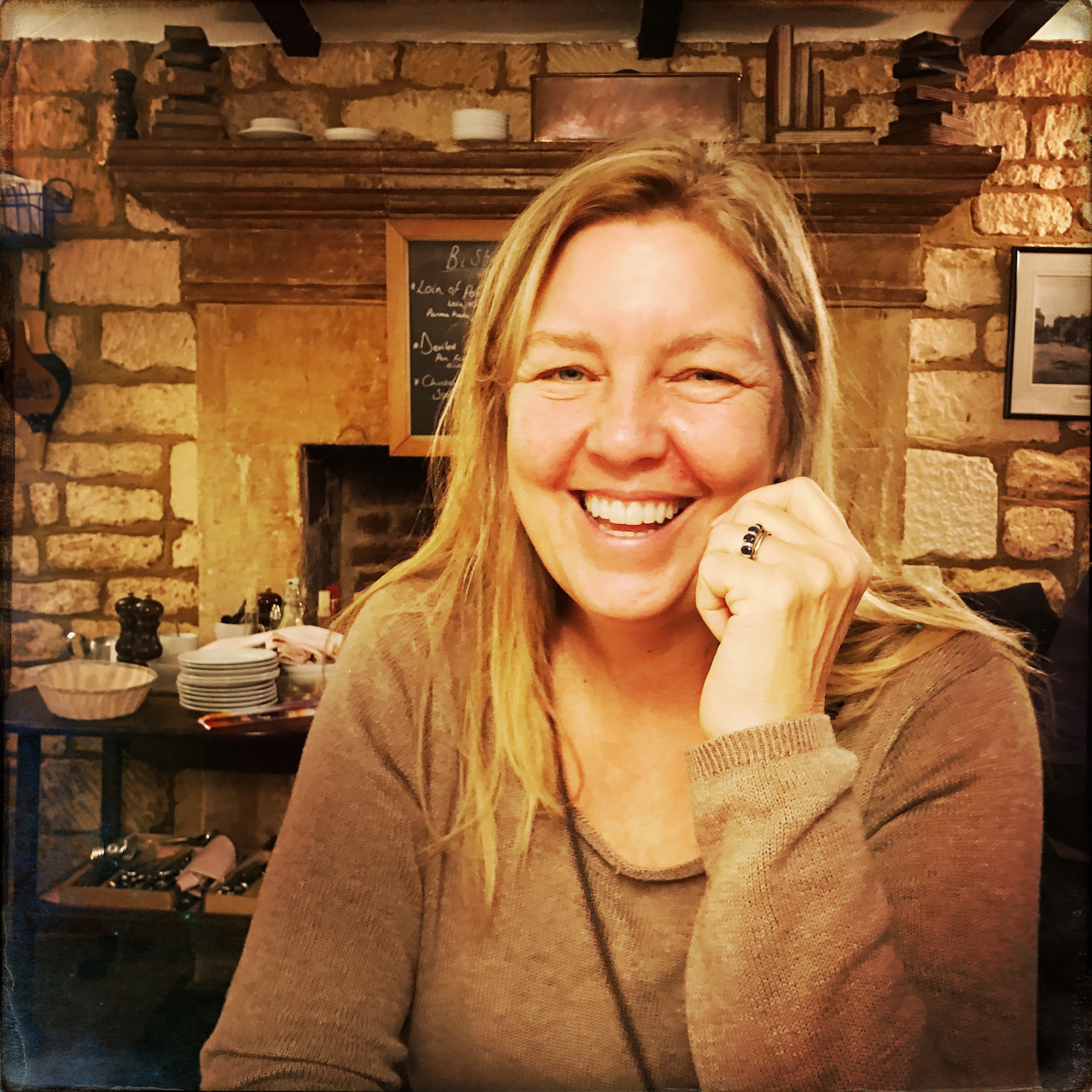 Amazon.com: Lorraine Roe: books, biography, latest update