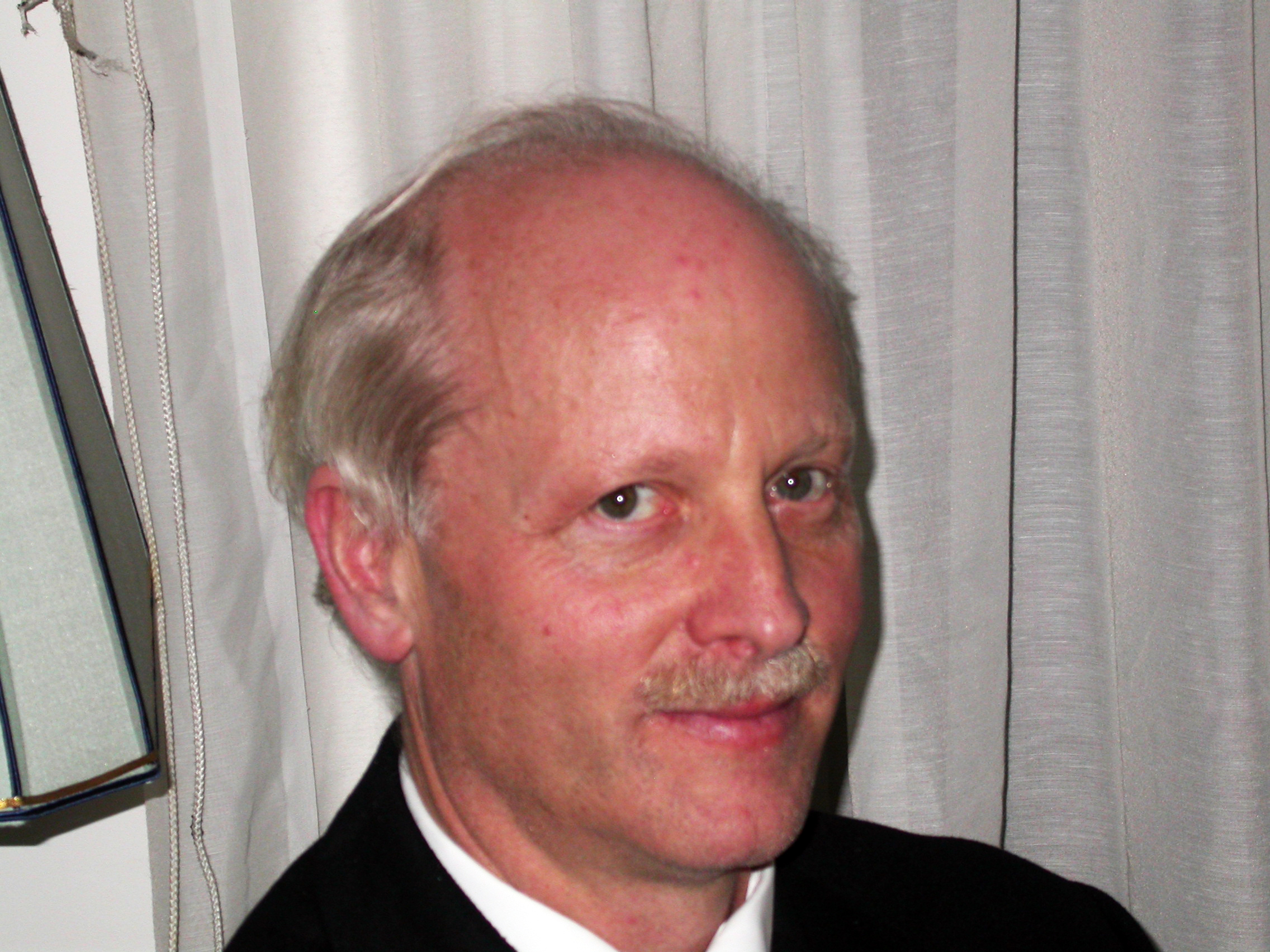 Amazon.com: Jeffrey Andrew Barash: books, biography, latest update