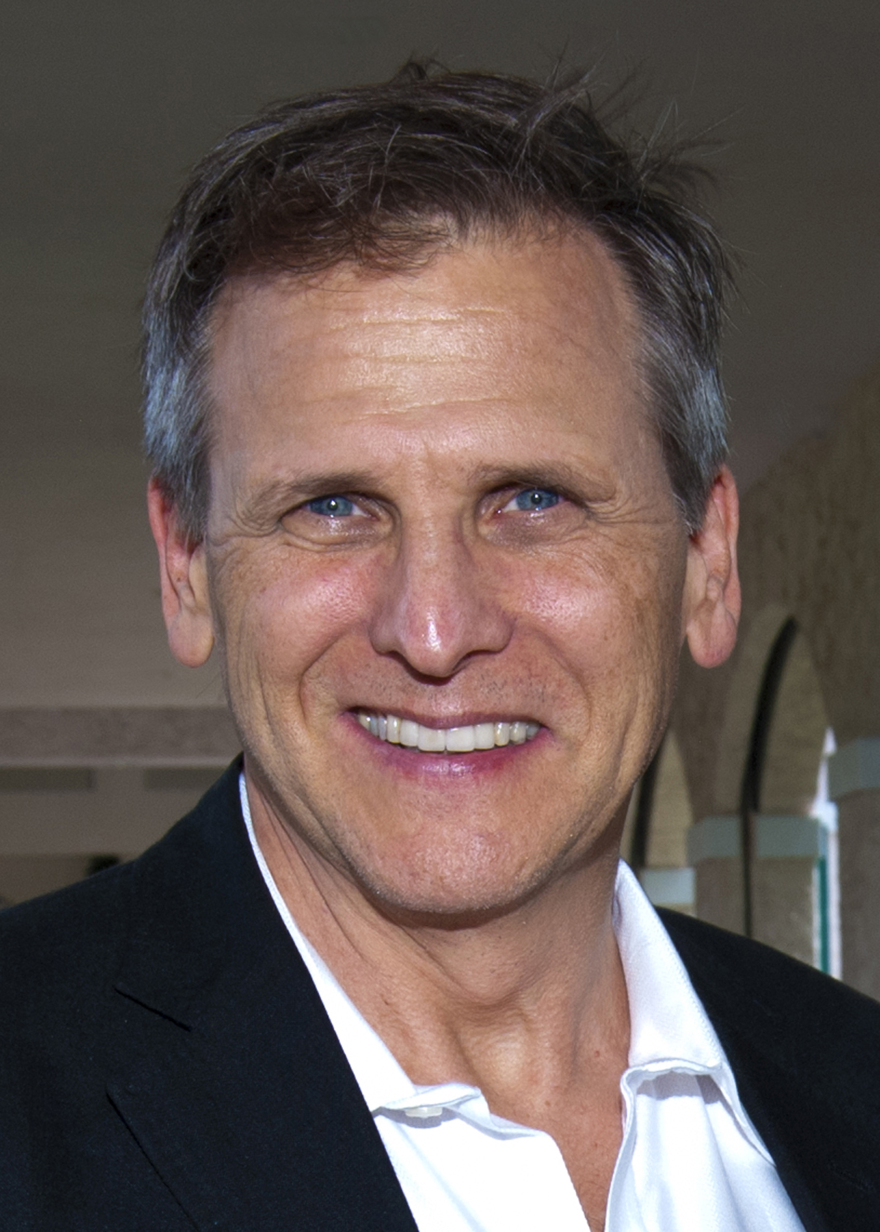 Amazon.com: James Mueller: books, biography, latest update