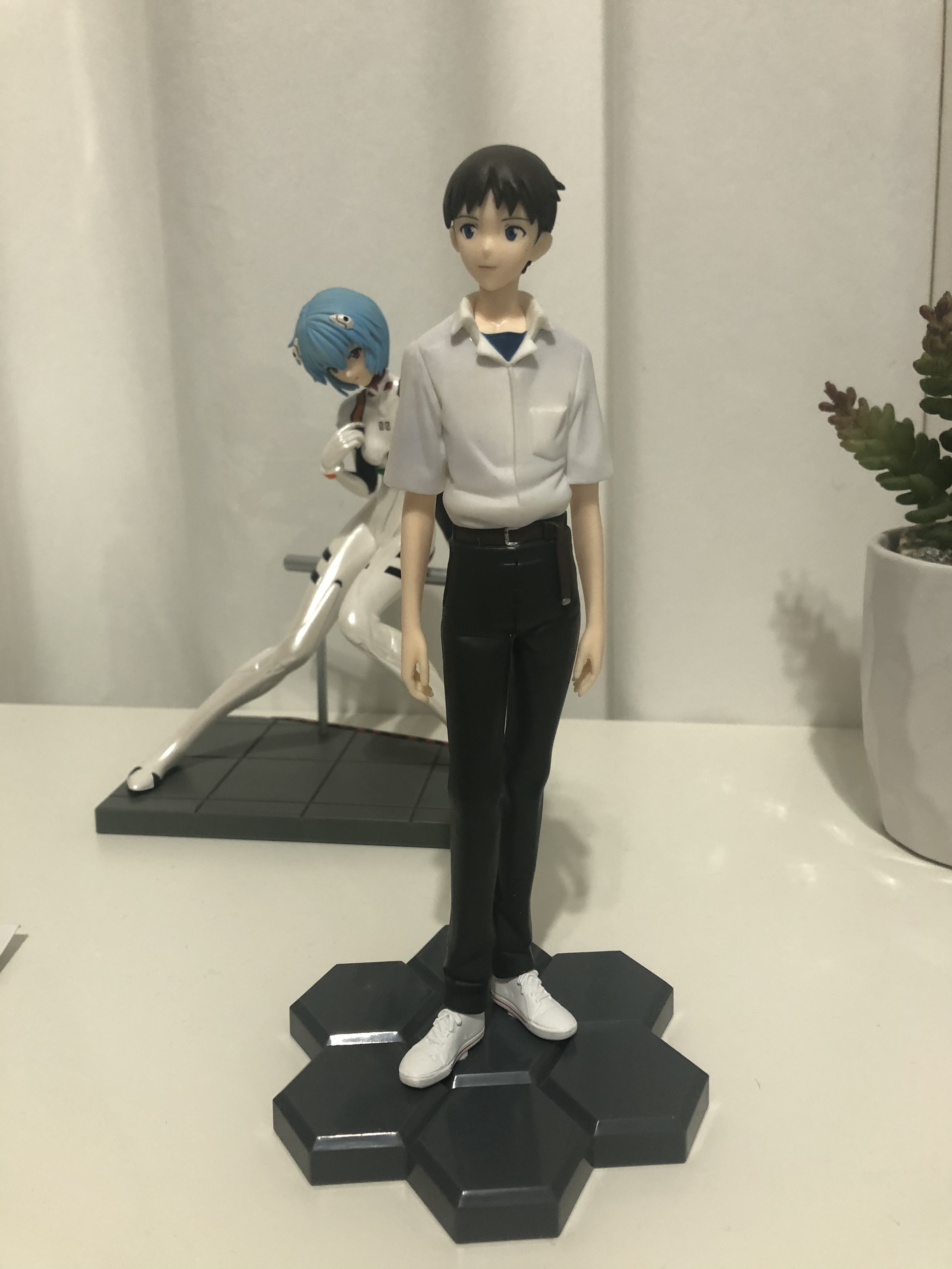 Amazon.com: SEGA Rebuild of Evangelion: Shinji Ikari Premium Uniform Figure
