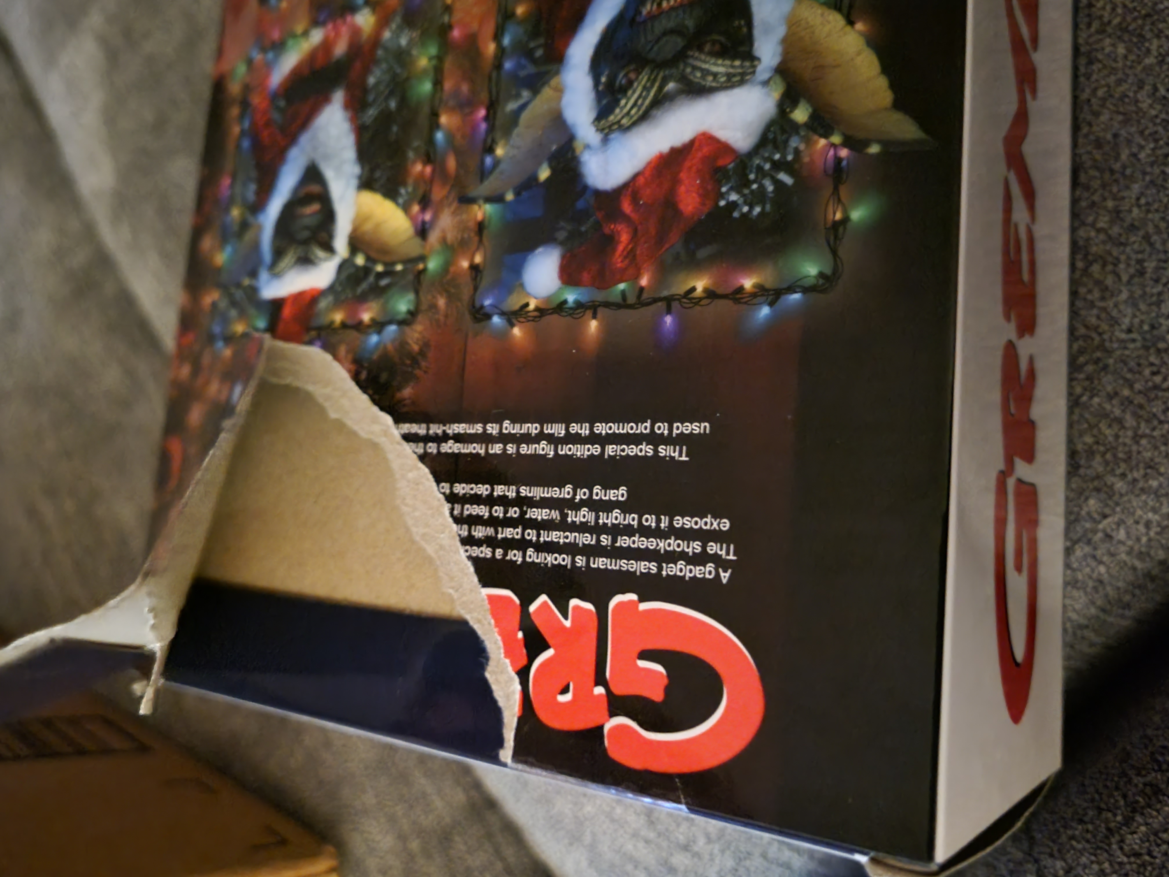 Amazon.com: NECA 634482307090 H856650 Santa Action Figure : Toys & Games