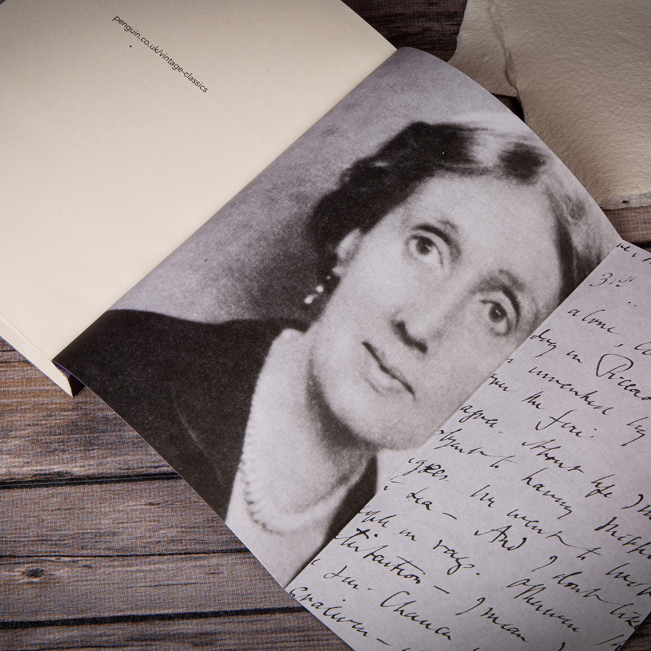 Snapklik.com : Virginia Woolf And Vita Sackville-West: Love Letters