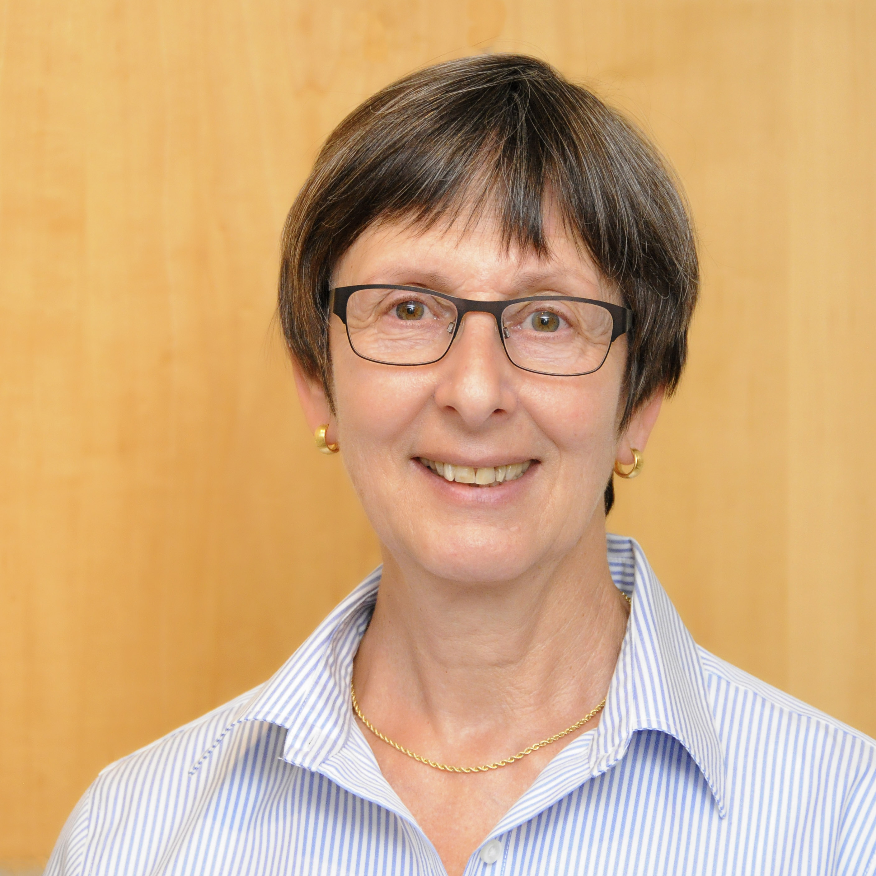 Amazon.com: Ada Demb: books, biography, latest update