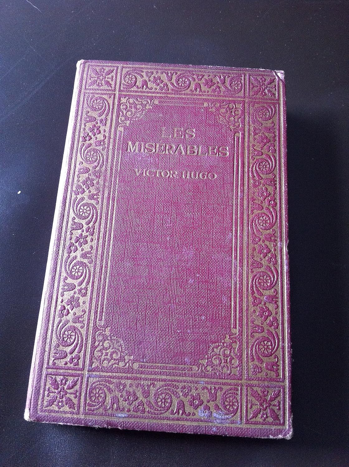 Les Miserables: Hugo, Victor: Amazon.com: Books