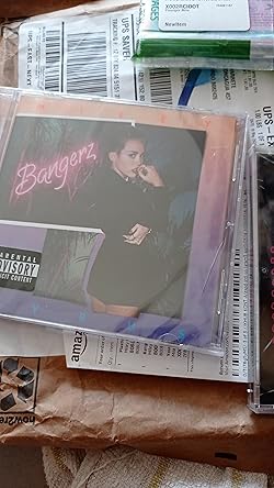 Bangerz Deluxe Album Cover