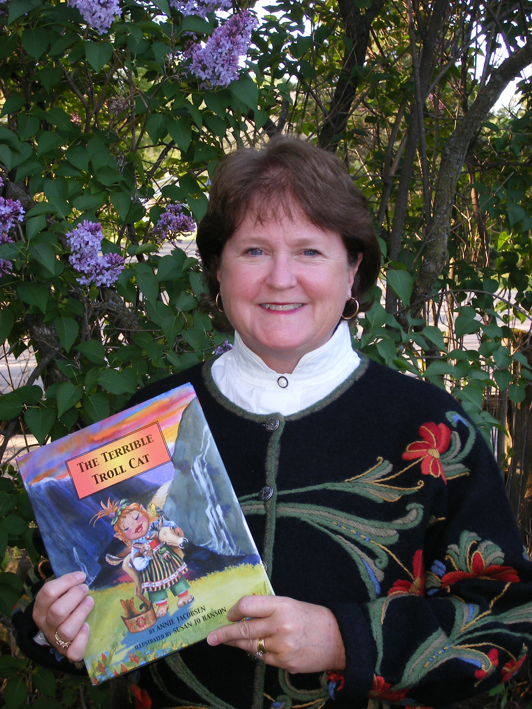 Amazon.com: Annie Jacobsen: books, biography, latest update